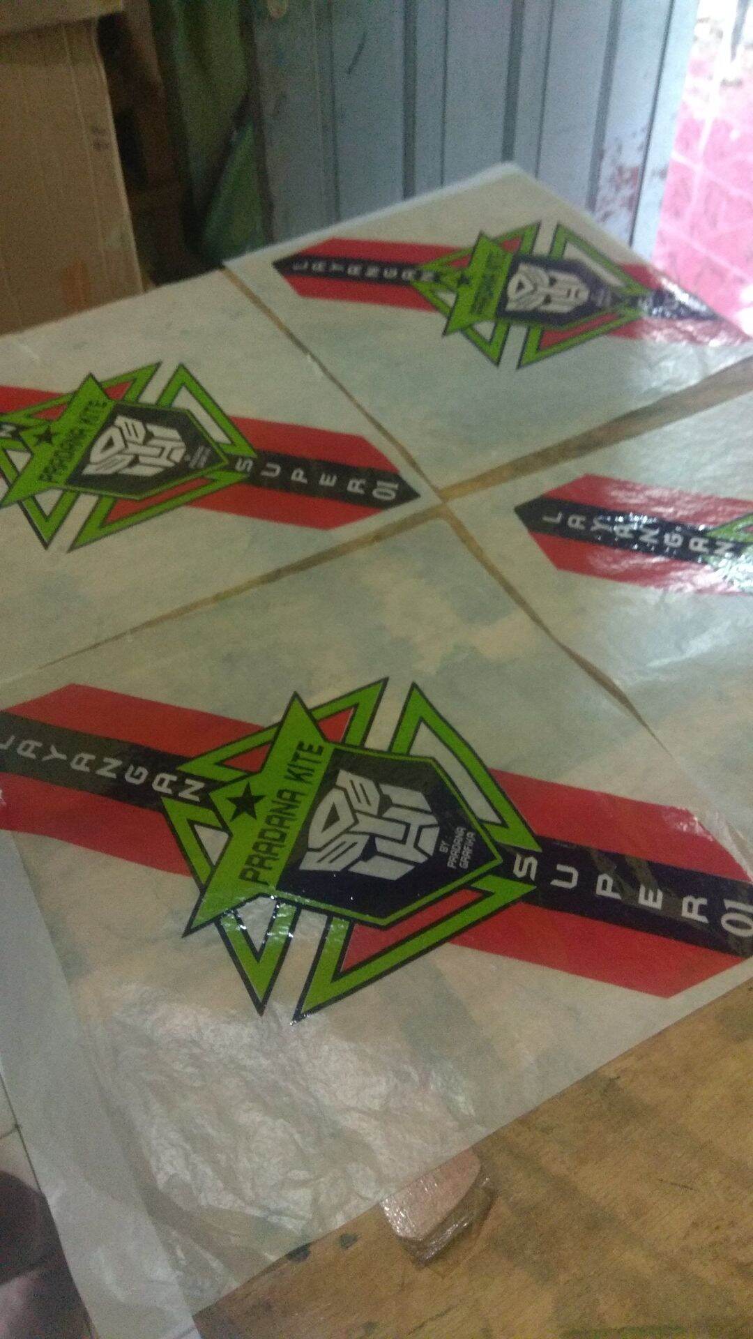 Kertas Layangan Sablon 3 Warna Pradana Kite | Lazada Indonesia