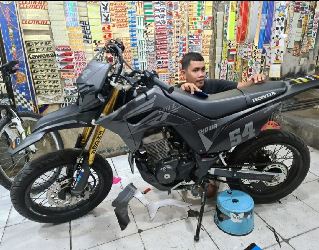 Decal CRF Hitam/Black Doff | Lazada Indonesia