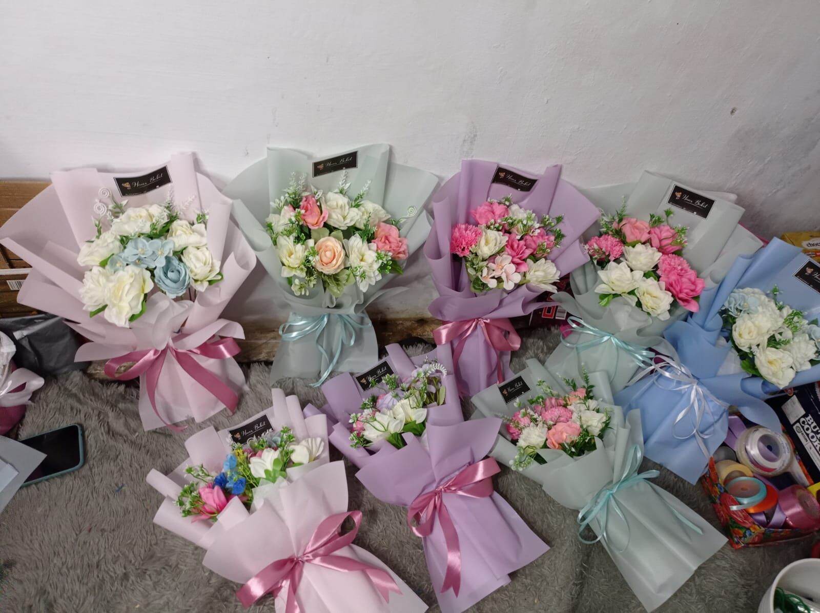 Bucket Bunga Buket Bunga Wisuda Hadiah Buket Ulang Tahun Buket Kado ...