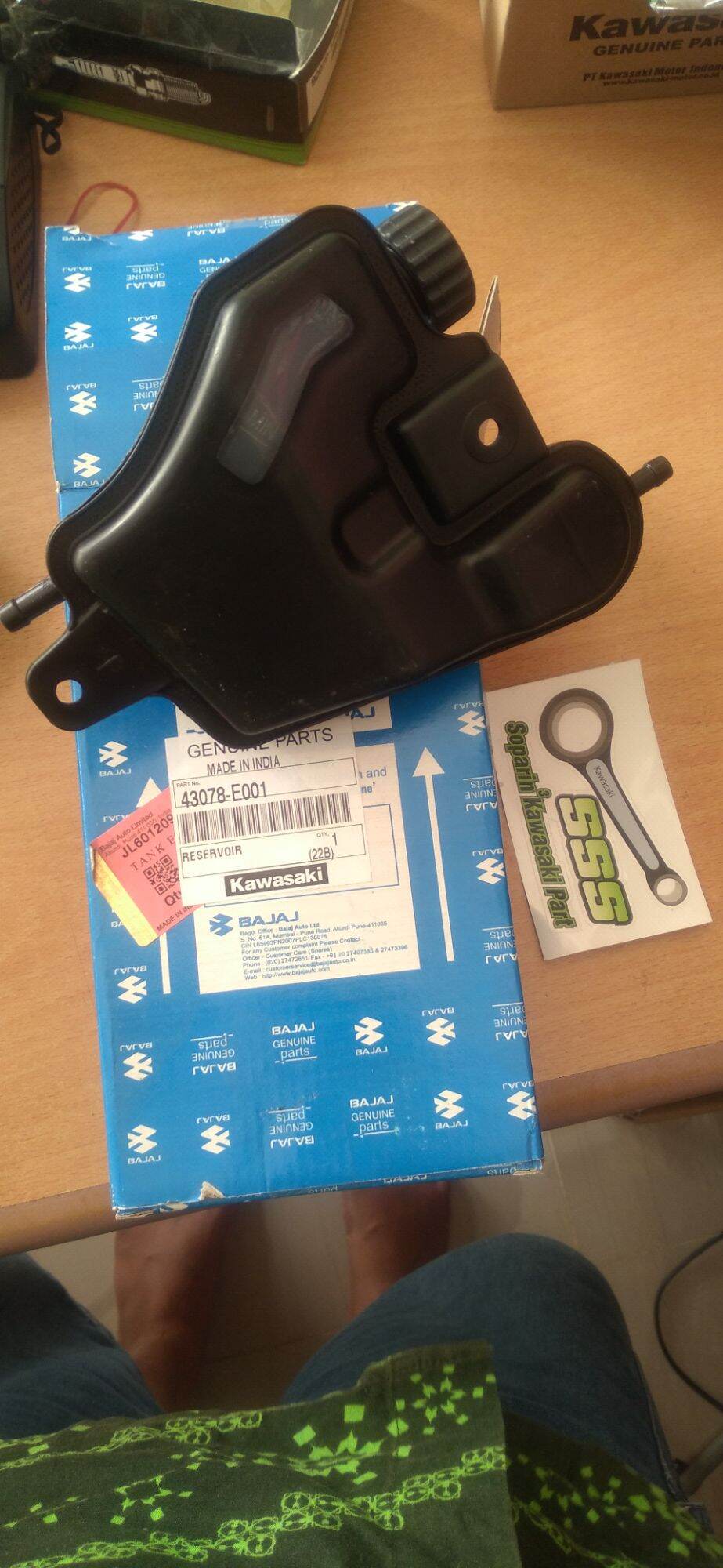 tabung cadangan air radiator bajaj pulsar ns 200 | Lazada Indonesia