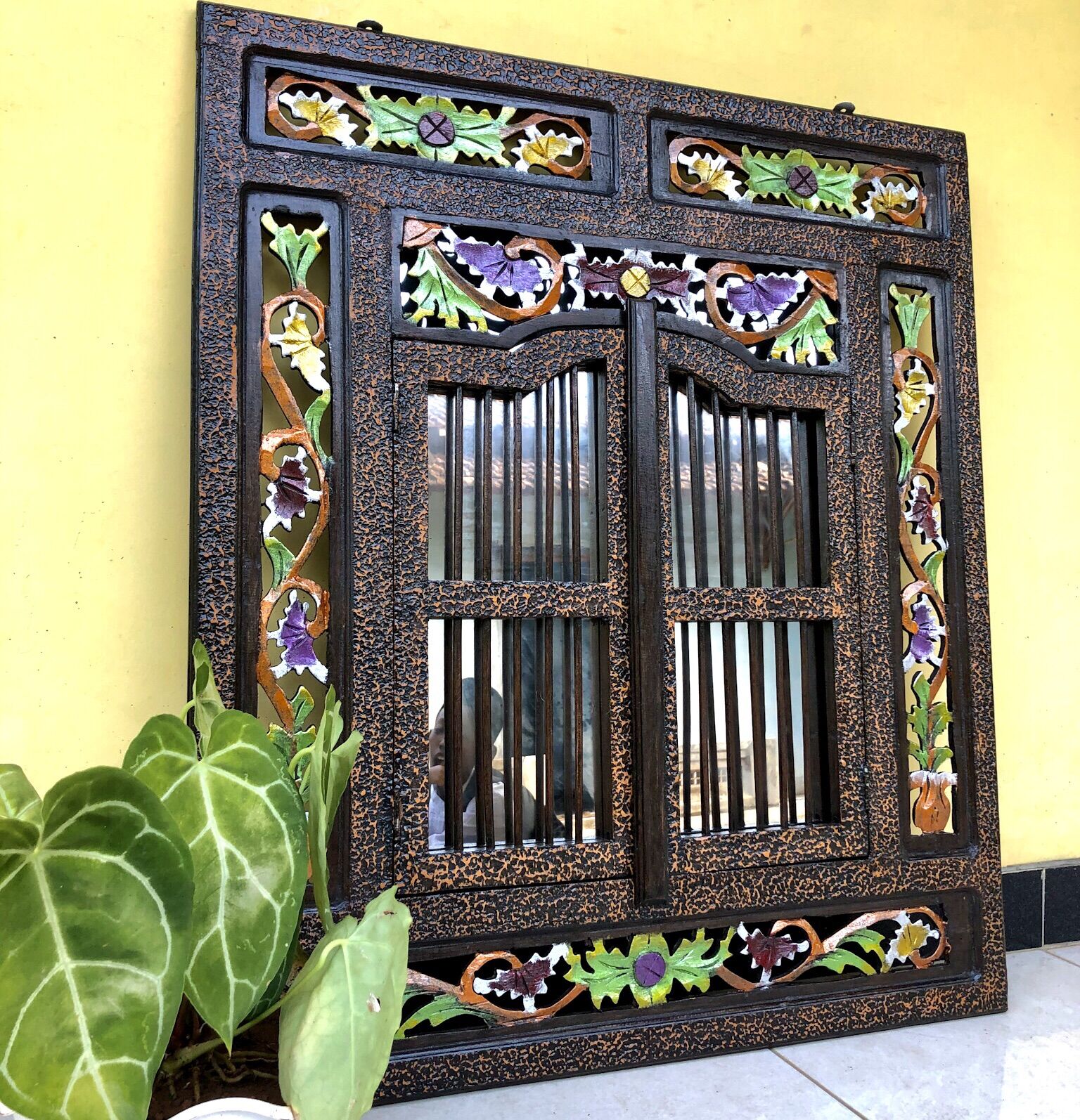 Cermin krepyak motif mawar ukuran 70x60 + kaca +palet kayu | Lazada ...