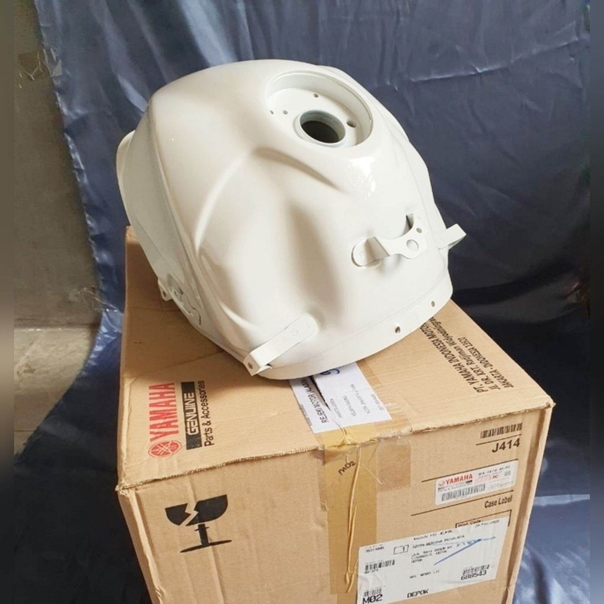 FUEL TANK TENGKI TANGKI BENSIN NEW VIXION NVL NVA PUTIH ORIGINAL YAMAHA ...