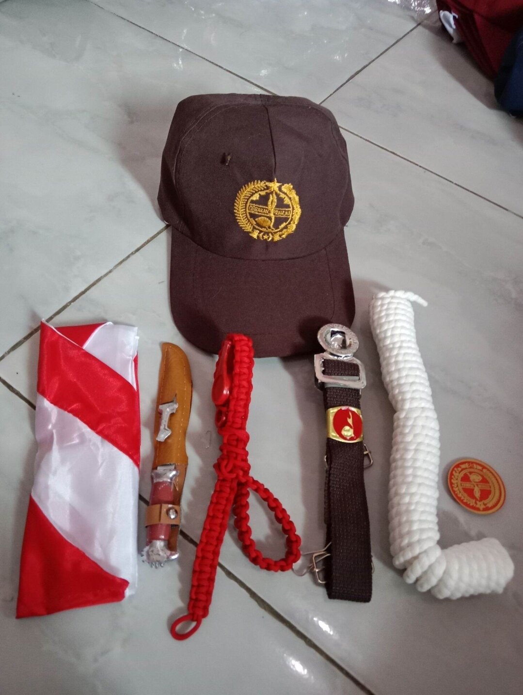 satu set atribut pramuka sd lengkap putra putri | Lazada Indonesia