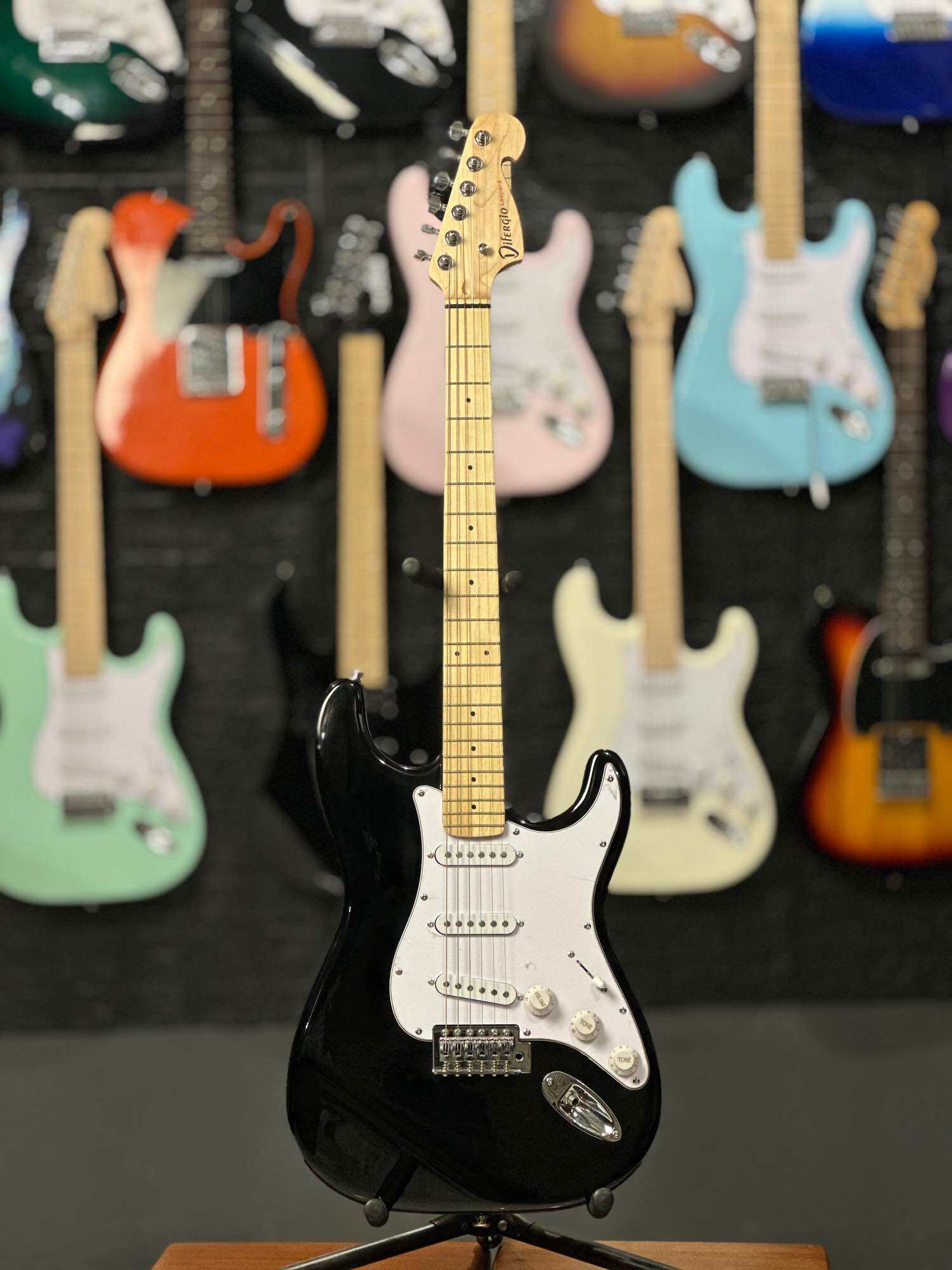 Gitar elektrik difergio stratocaster hitam | Lazada Indonesia