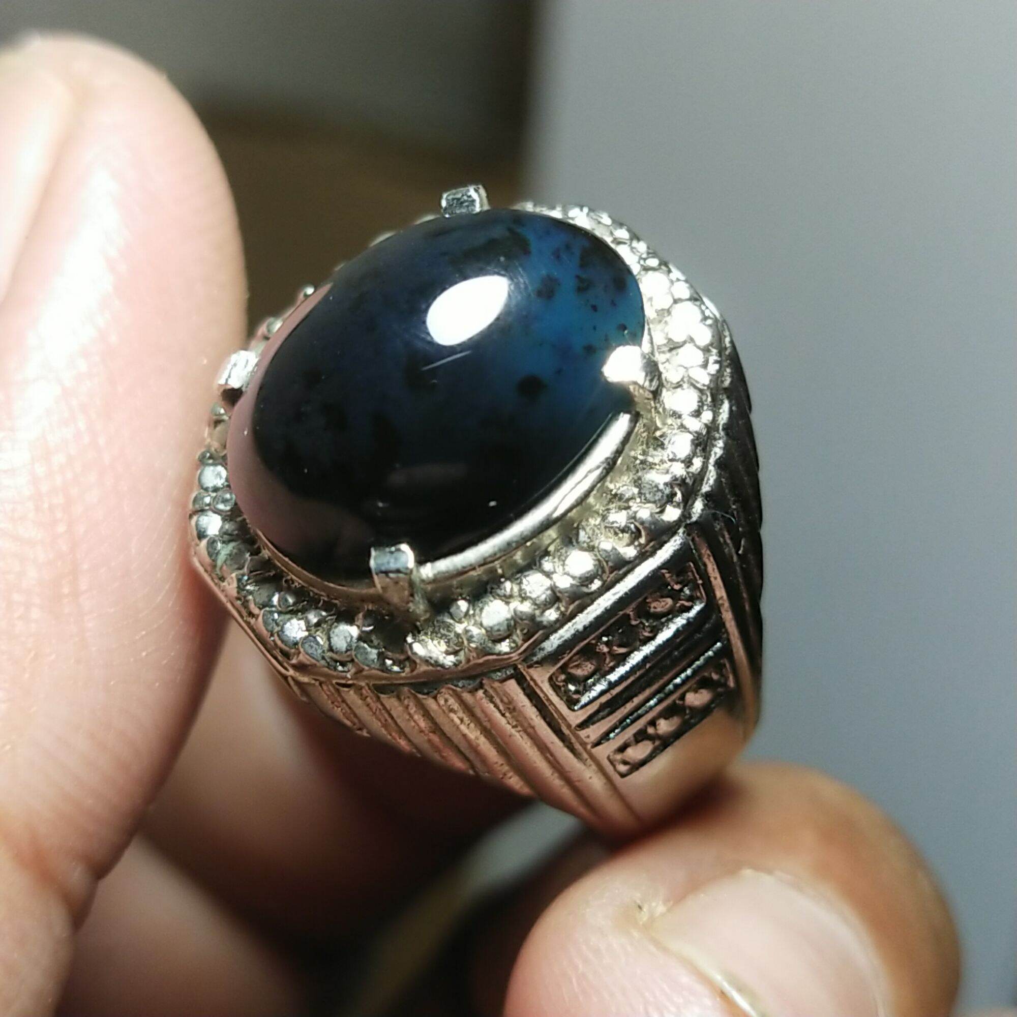 Batu Bacan Hitam