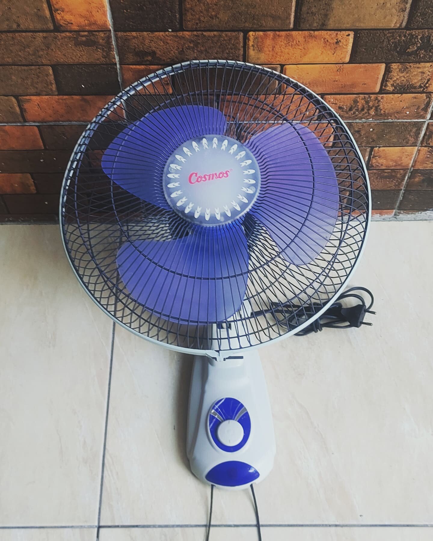 Kipas Angin Dinding Cosmos 12 Inch (Bekas) | Lazada Indonesia