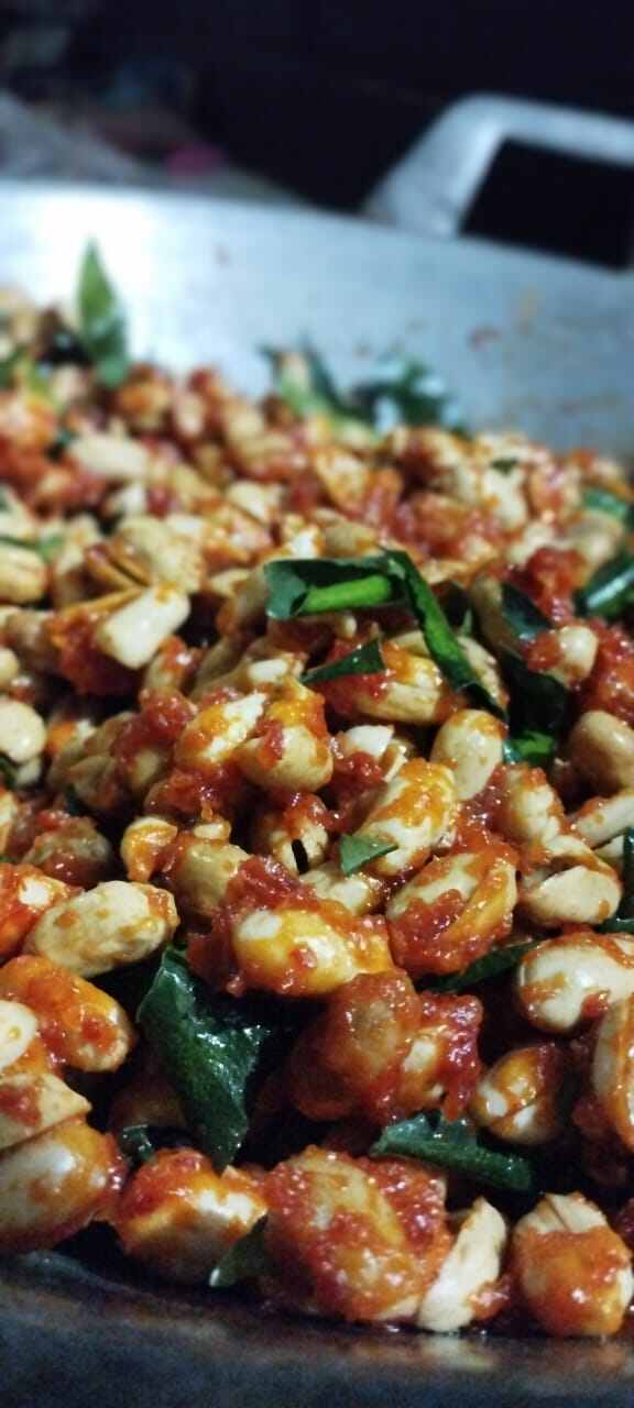 kacang thailand pedas manis 1kg atau 1000 gram | Lazada Indonesia