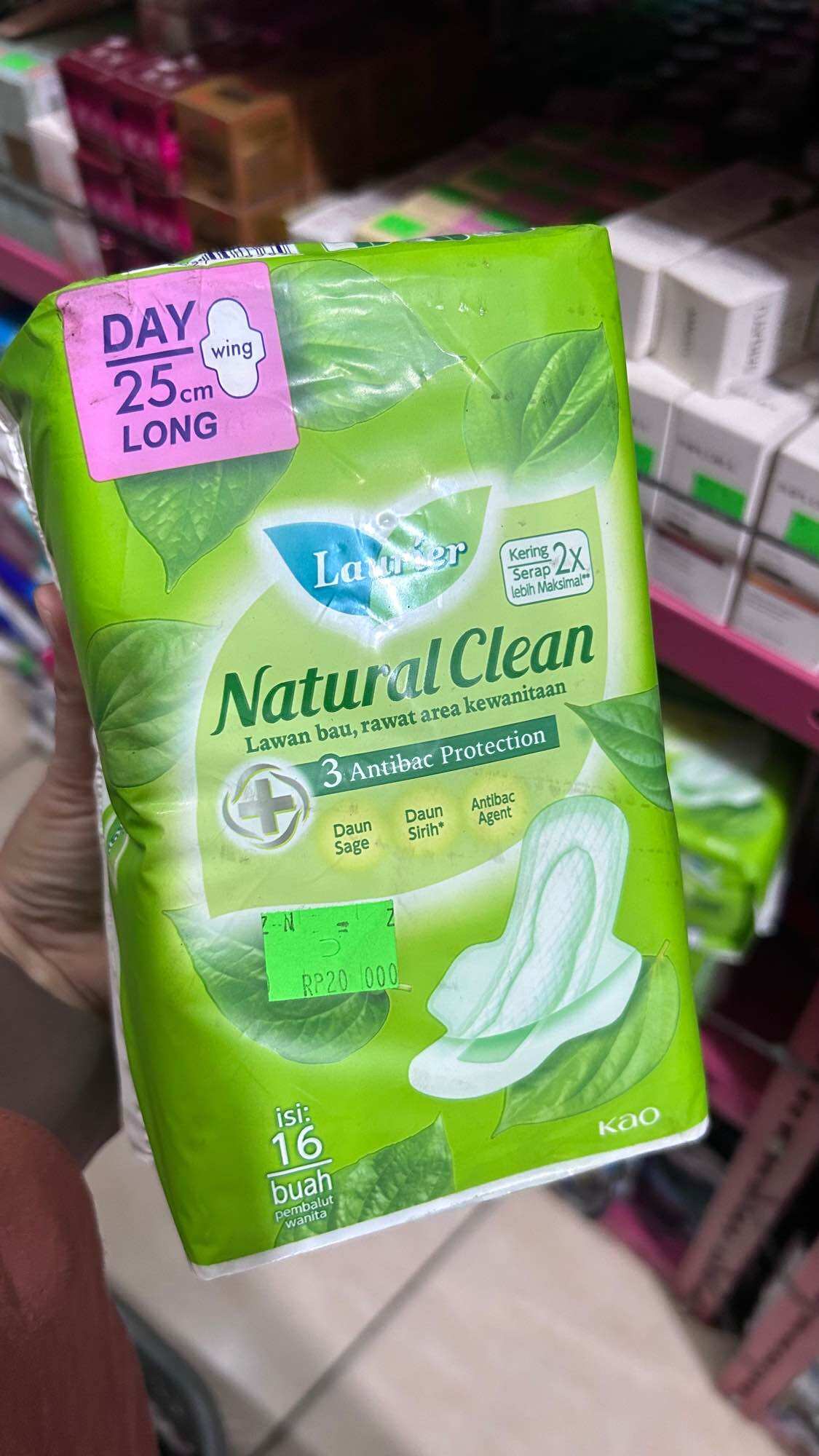 Laurier Natural Clean Wing Pembalut Wanita Bebas Bakteri dan Bau - Isi ...