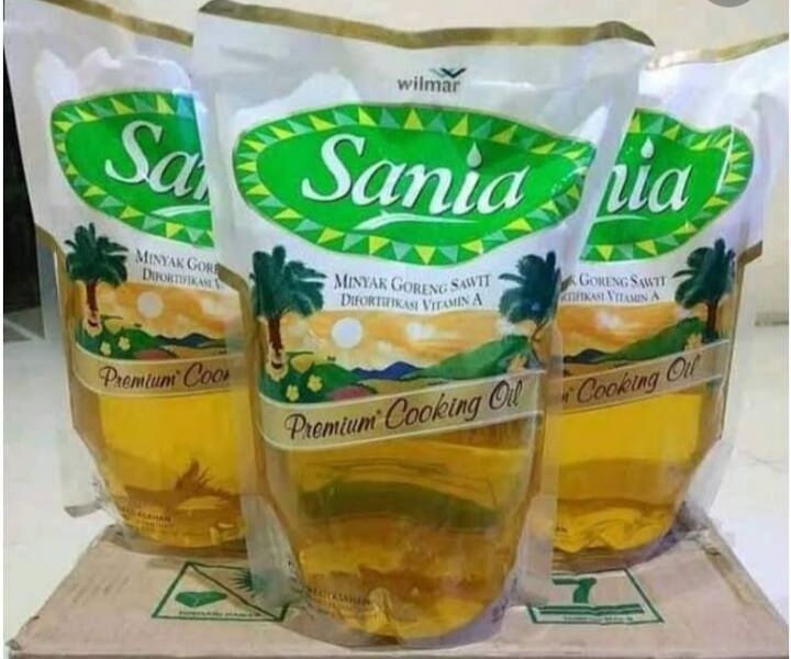 minyak goreng merk sania 2 liter (1 dus) refiel | Lazada Indonesia