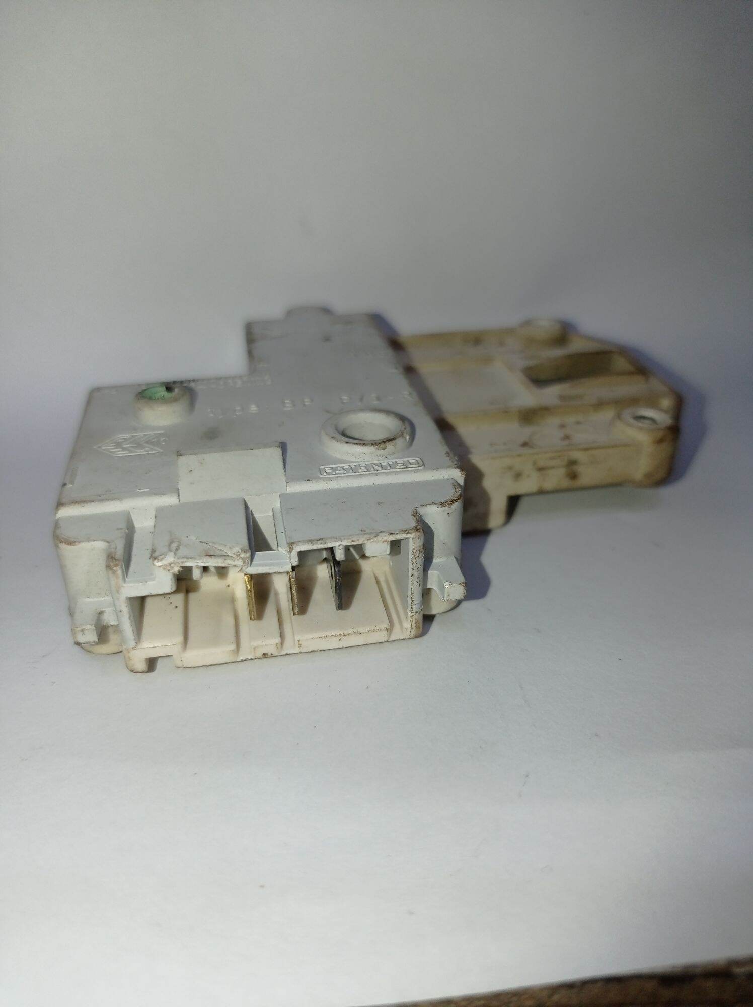 DOOR LOCK MESIN CUCI ELECTROLUX PIN 3 ORIGINAL | Lazada Indonesia