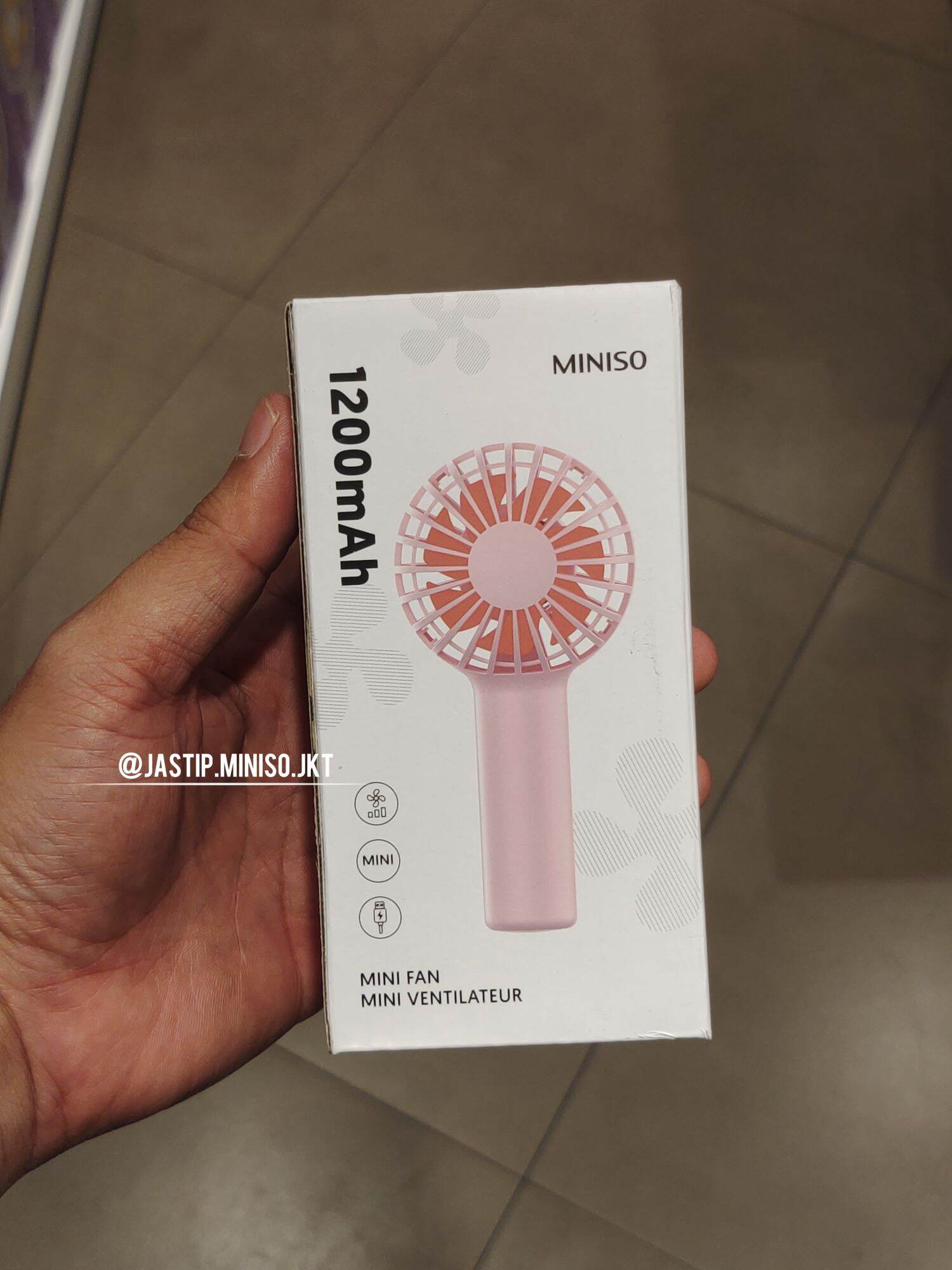 MINISO 🆕 Mini Fan 1200mAh Candy Series (sz.13.6x6.7x5.2cm) | Lazada ...