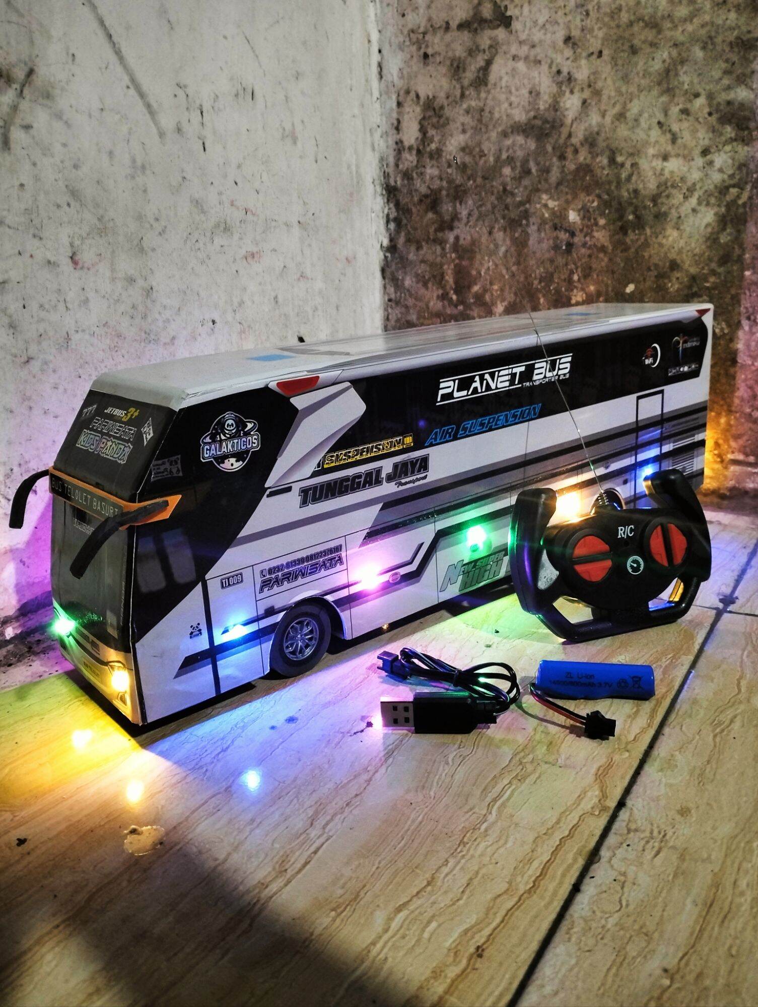 Mainan bus Telolet Basuri Remot control Batu cas panjang 45 cm | Lazada ...