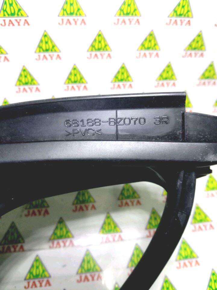 Karet Segitiga Kaca Mati Calya Sigra Kanan Original 68188-BZ070 ...