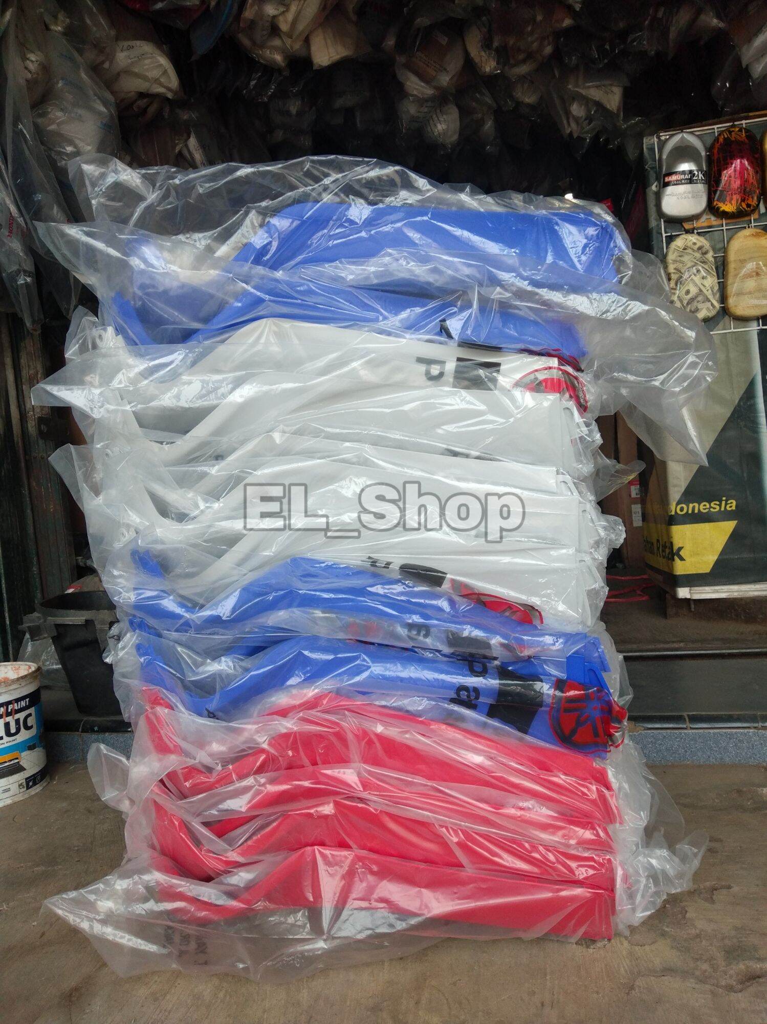 dek paru motor Yamaha Mio sporty warna merah, putih, biru original ...