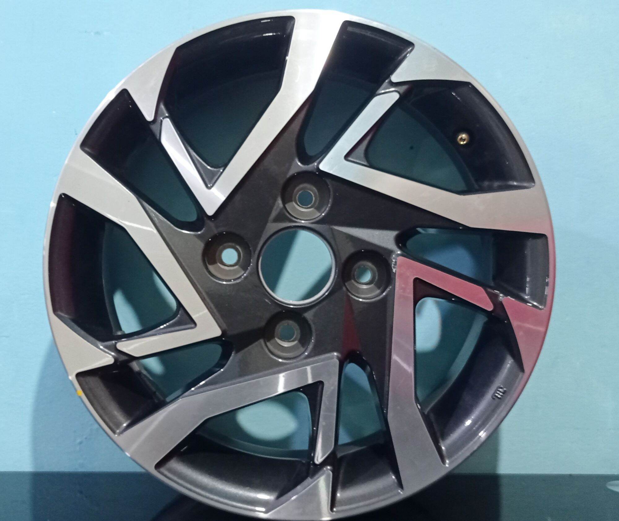 velg original veloz facelift ring 15 kond like new, harga satuan ...