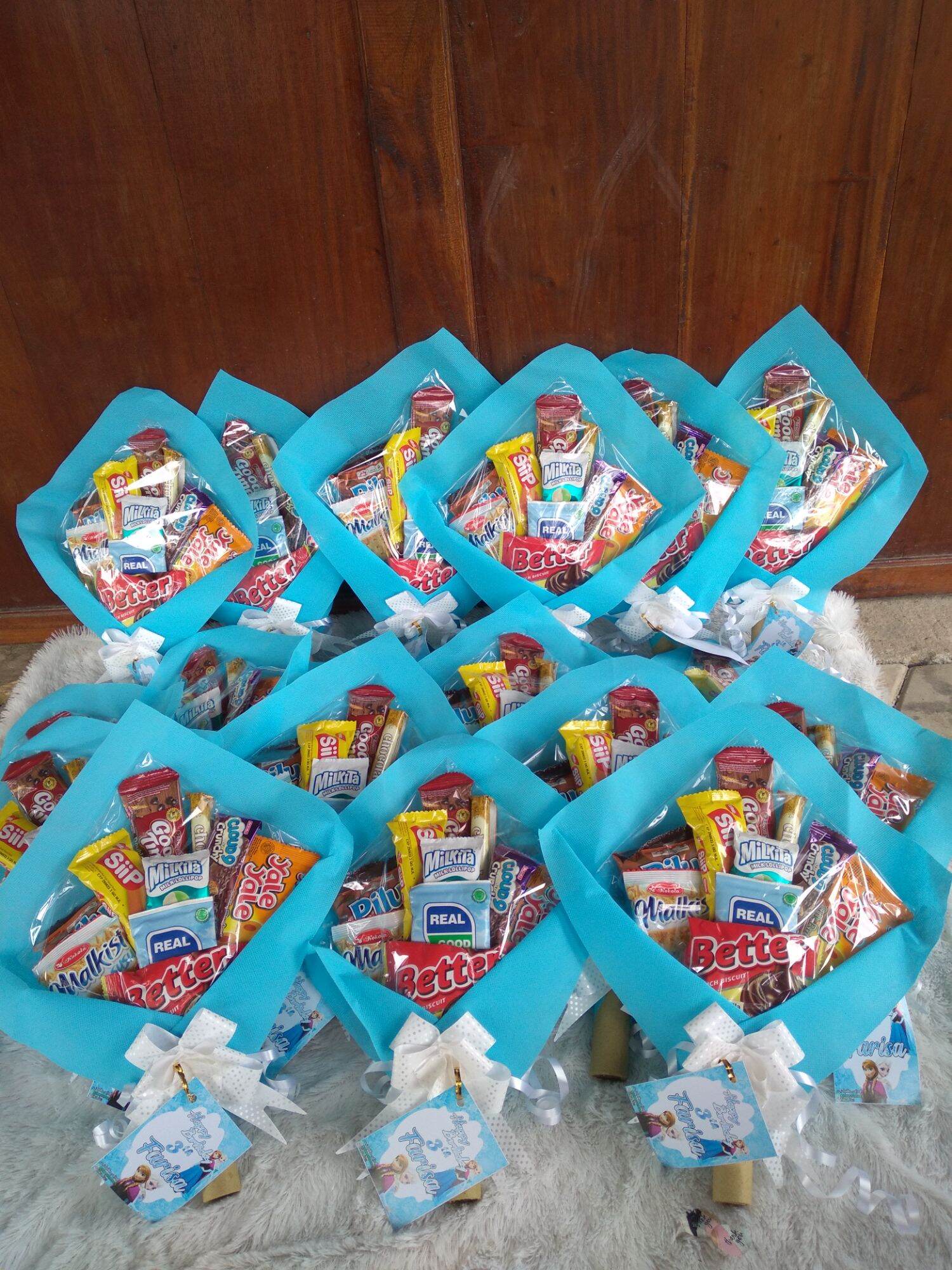 bucket snack ultah po 3-4hari jam kerja .minimal pemesanan 10pcs free ...