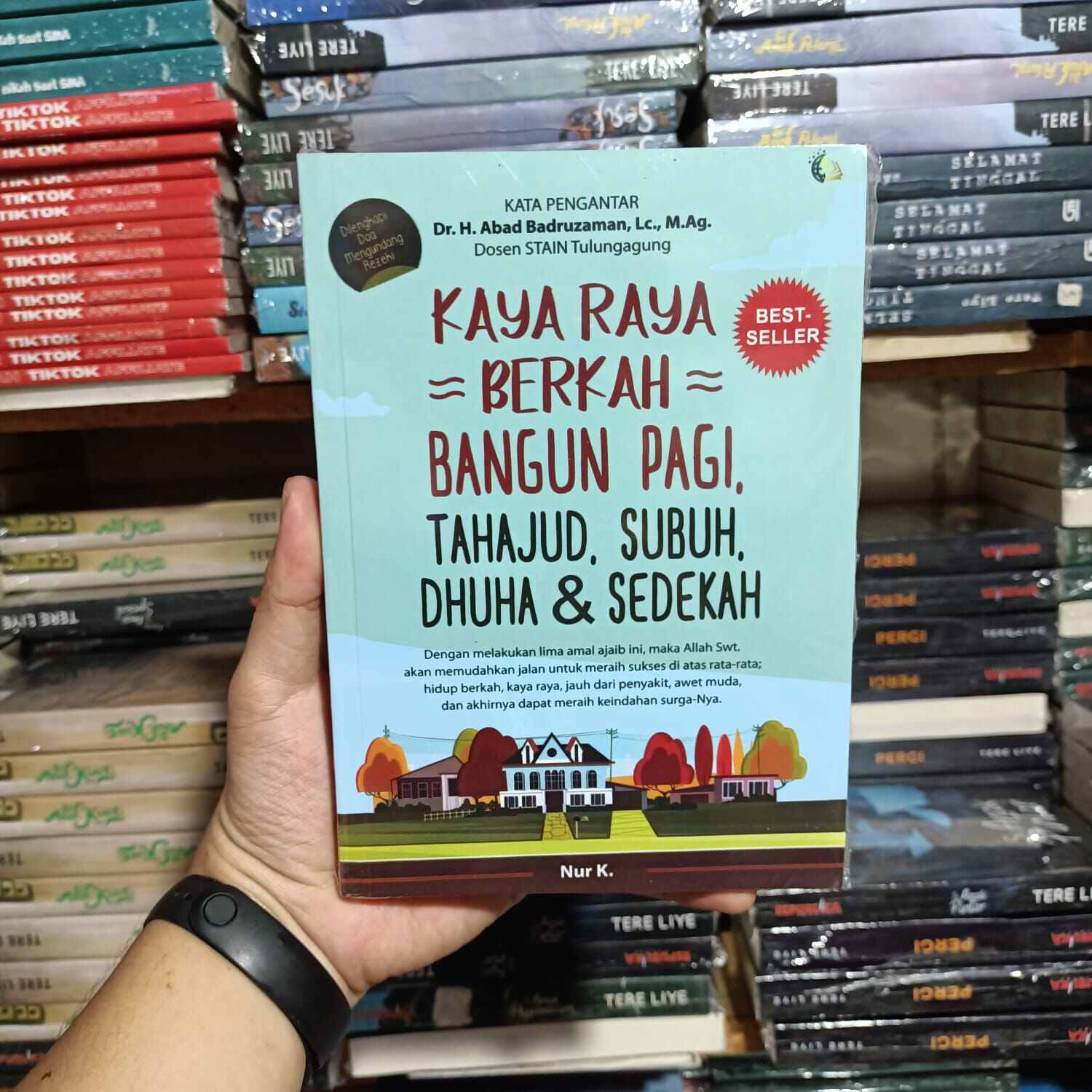Buku Kaya Raya Berkah Bangun Pagi, Tahajud, Subuh, Dhuha & Sedekah - Nur K. | Lazada Indonesia