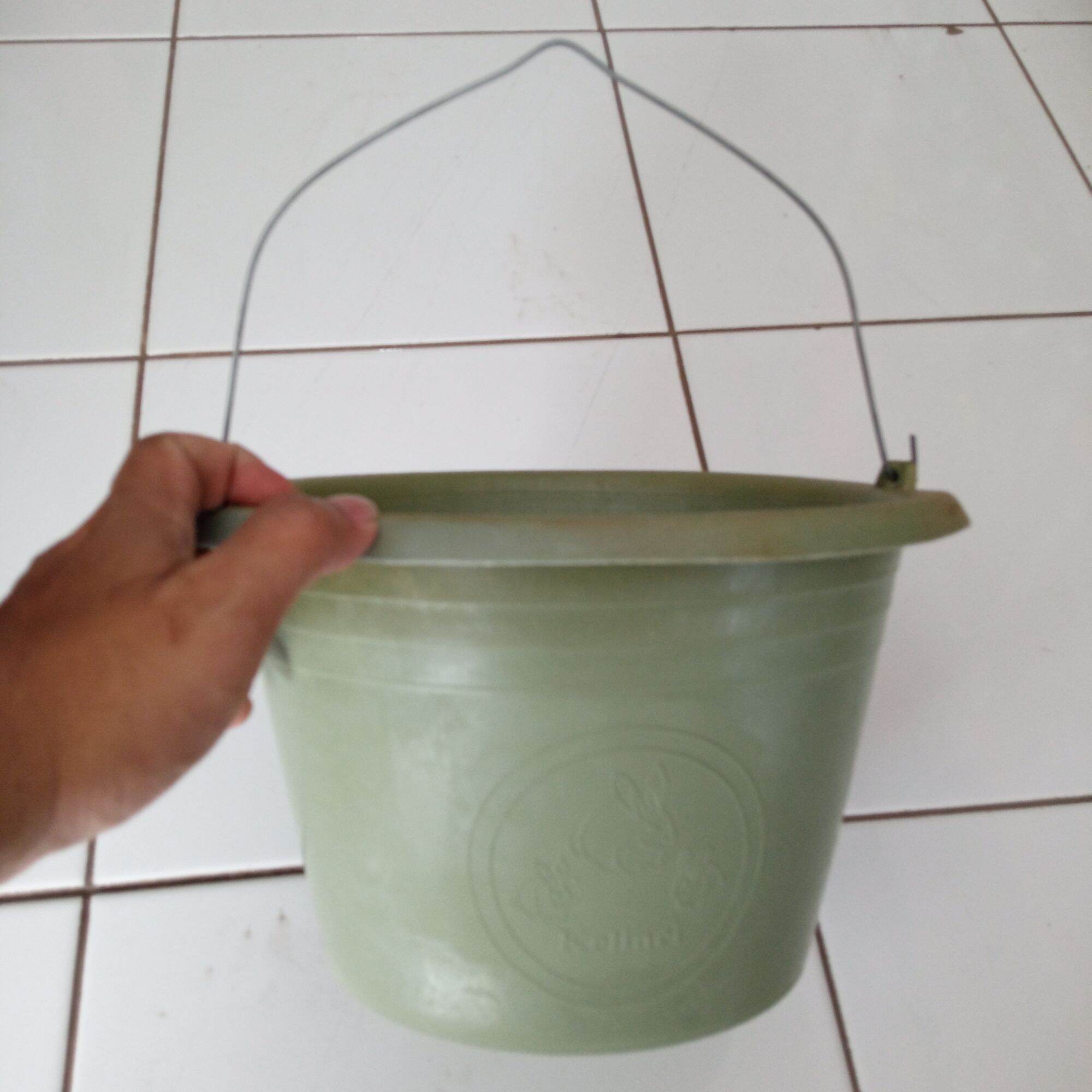 Ember Plastik Hijau | Ember Cor Anti Pecah | Ember Bangunan KECIL ...