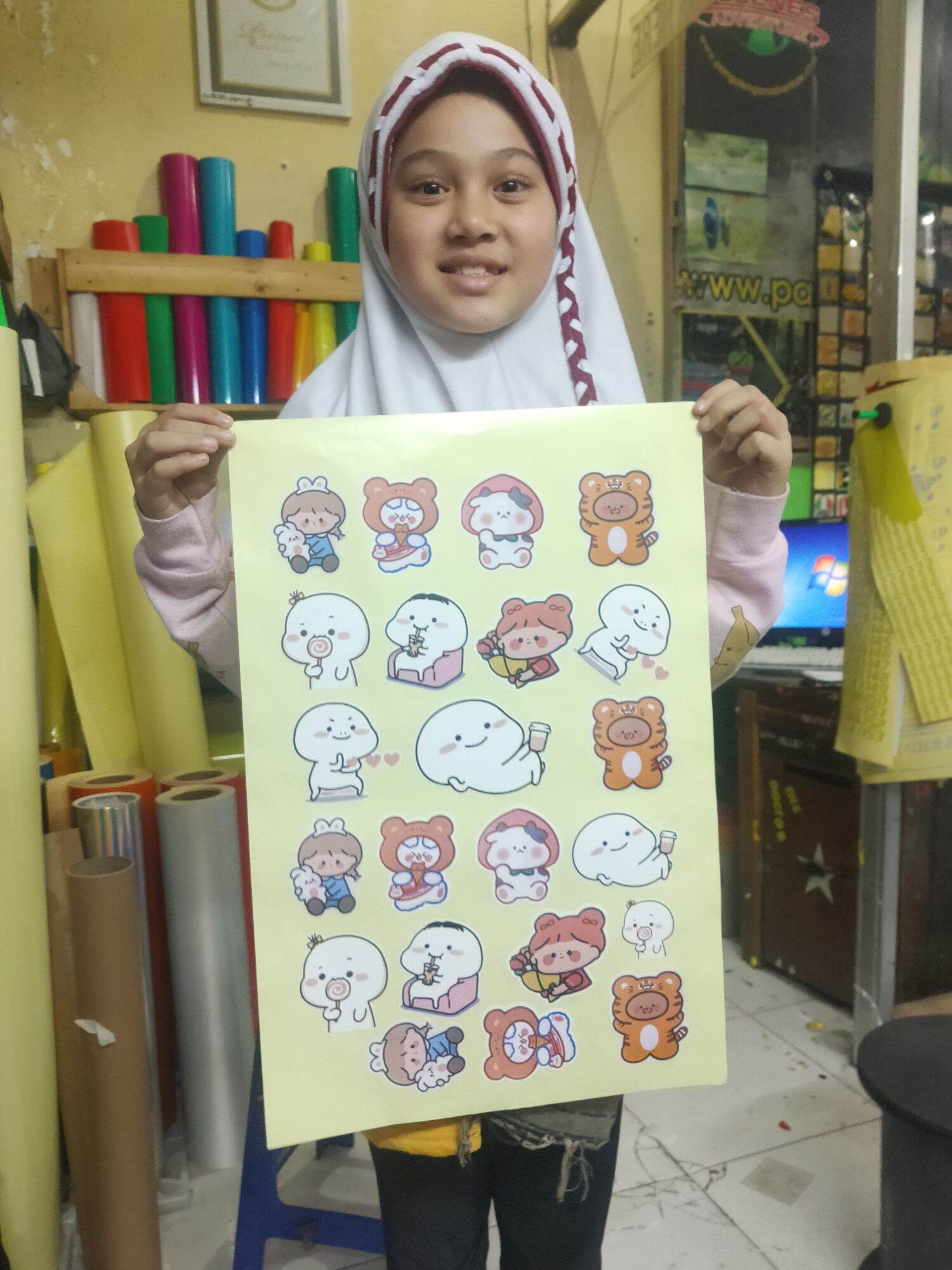 Sticker pentoel print n cut / sticker label karakter / sticker pentol ...