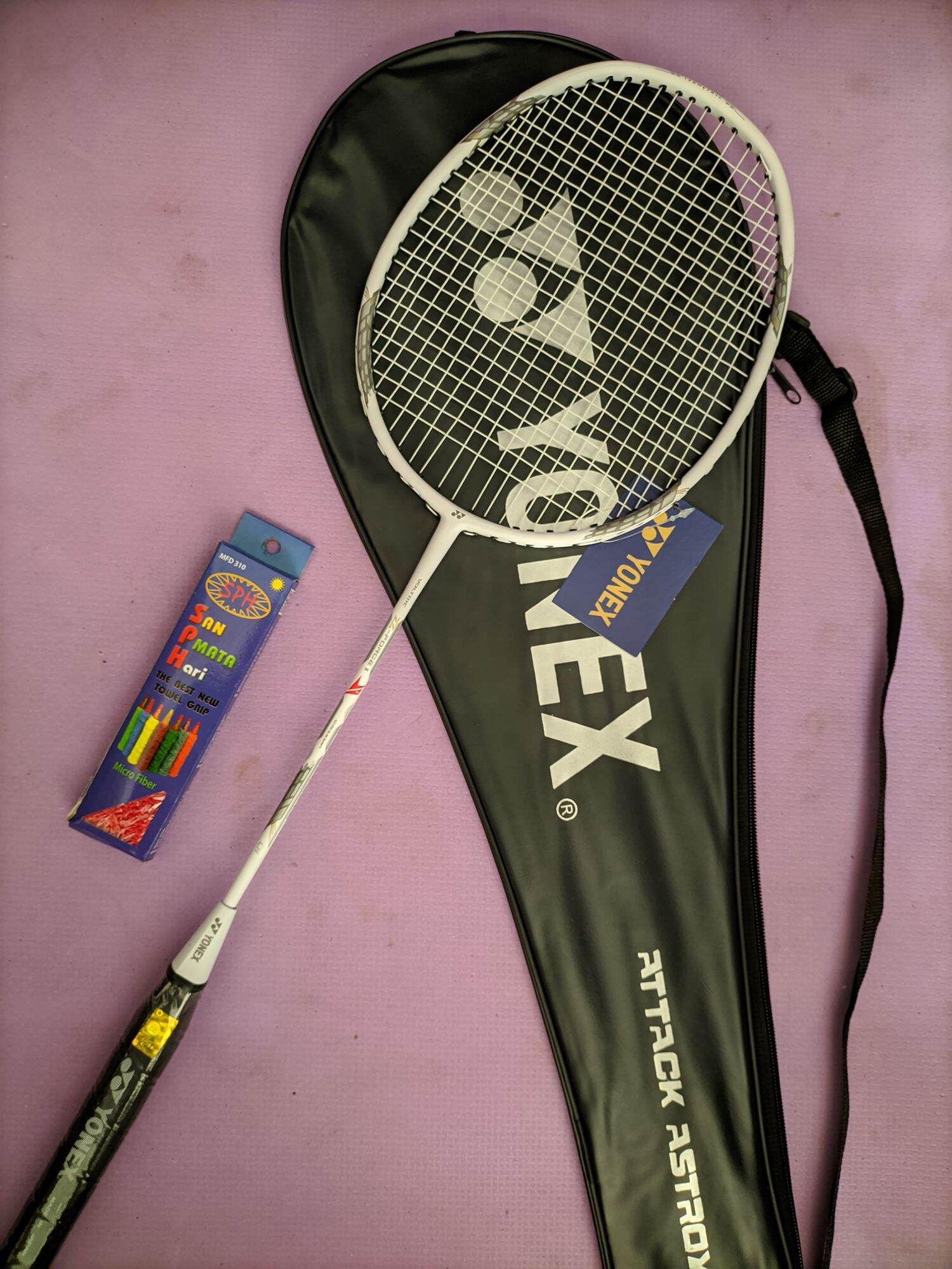RAKET BADMINTON YONEX DAN VIKTOR IMPOR ISI FREE TAS DAN GRIP | Lazada ...