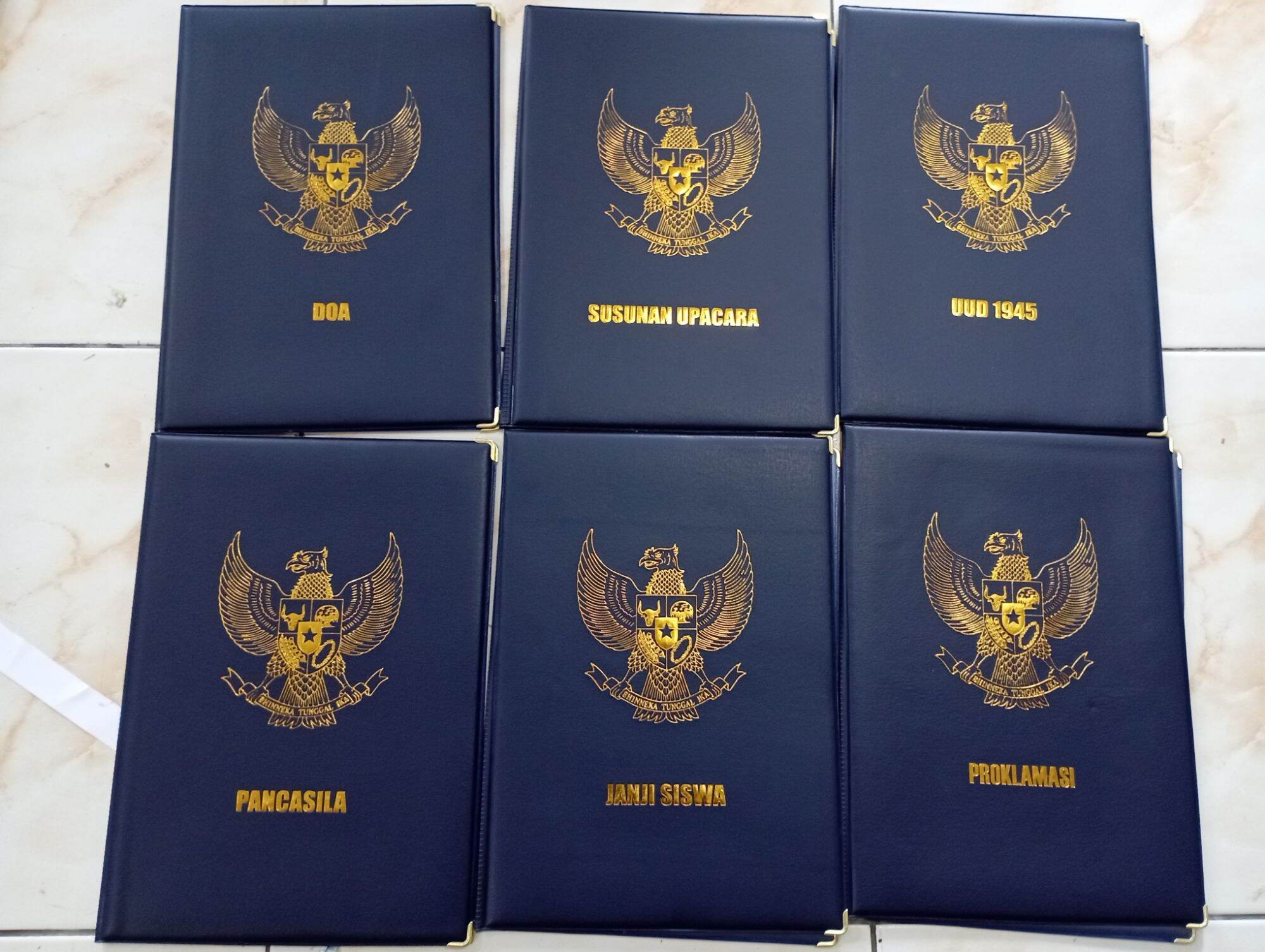 Sampul upacara bendera,Map upacara,Map upacara bendera,Satu set map ...