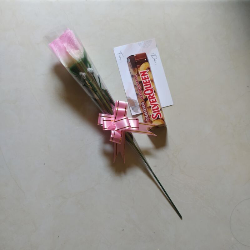 [Paket bunga + silverqueen ]Buket coklat mawar | buket silverqueen ...