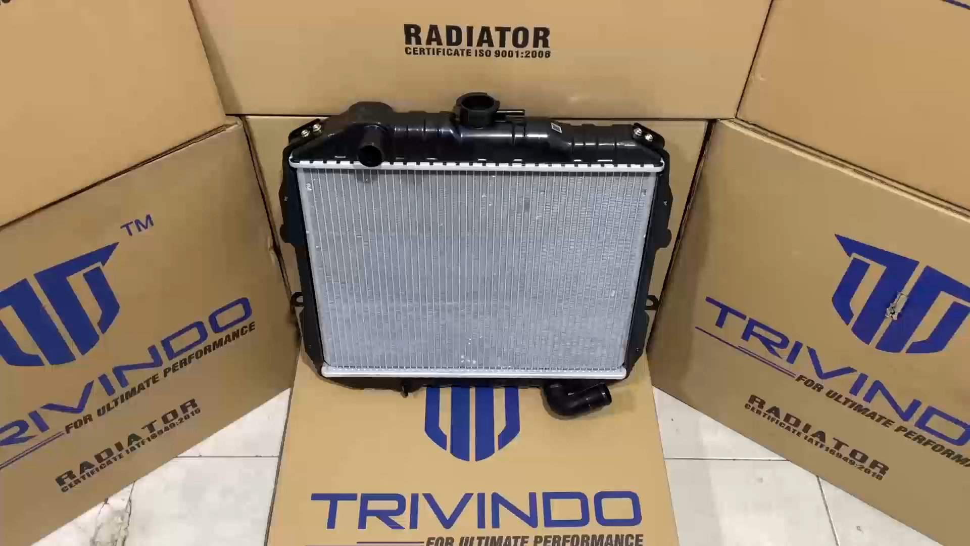 RADIATOR ASSY MITSUBISHI L300 L 300 L-300 DIESEL MANUAL TRANSMISI MT ...
