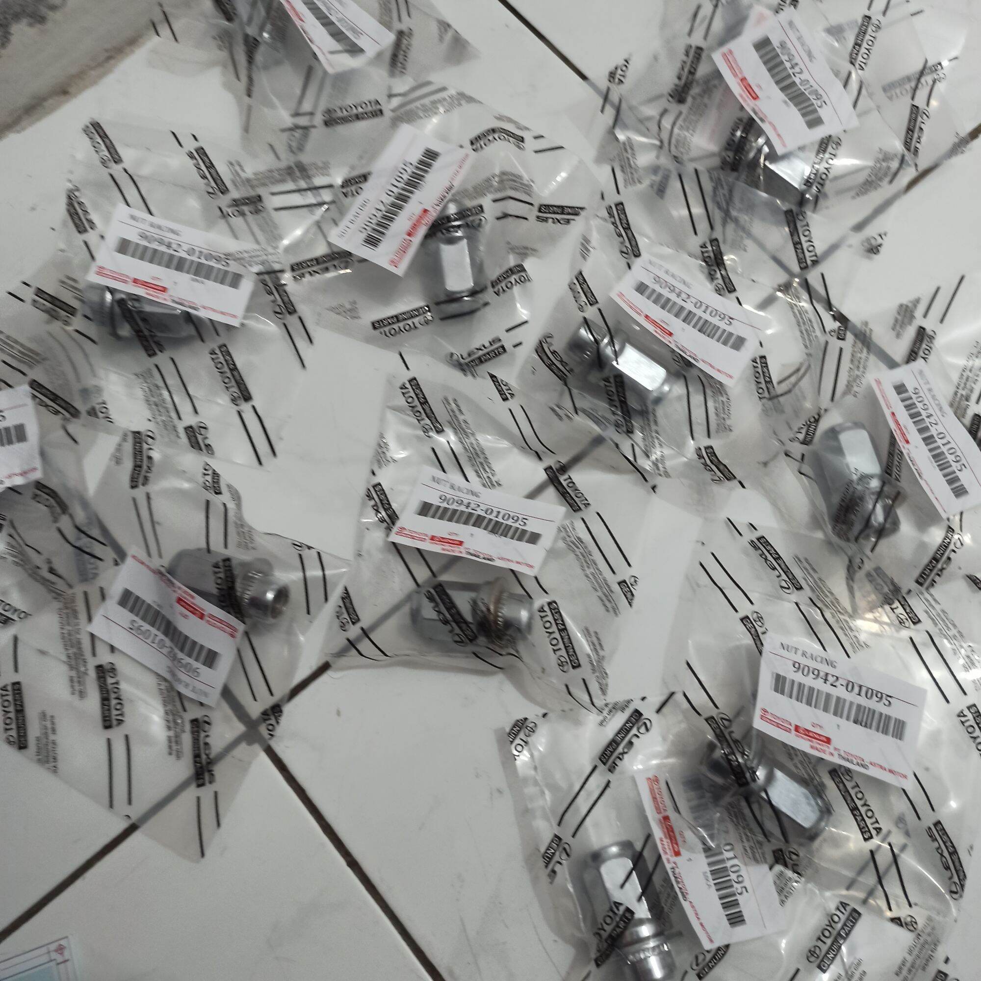 NUT RACING-MUR RACING-MUR BAUT RODA INNOVA FORTUNER 90942-01095 ...