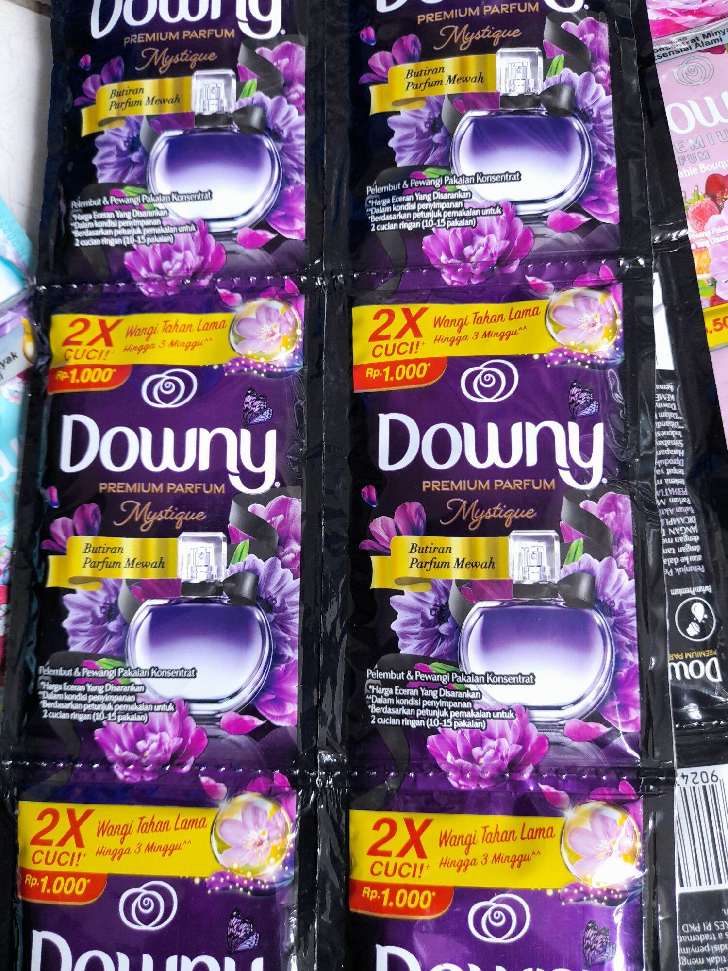 downy hitam 1000an | Lazada Indonesia