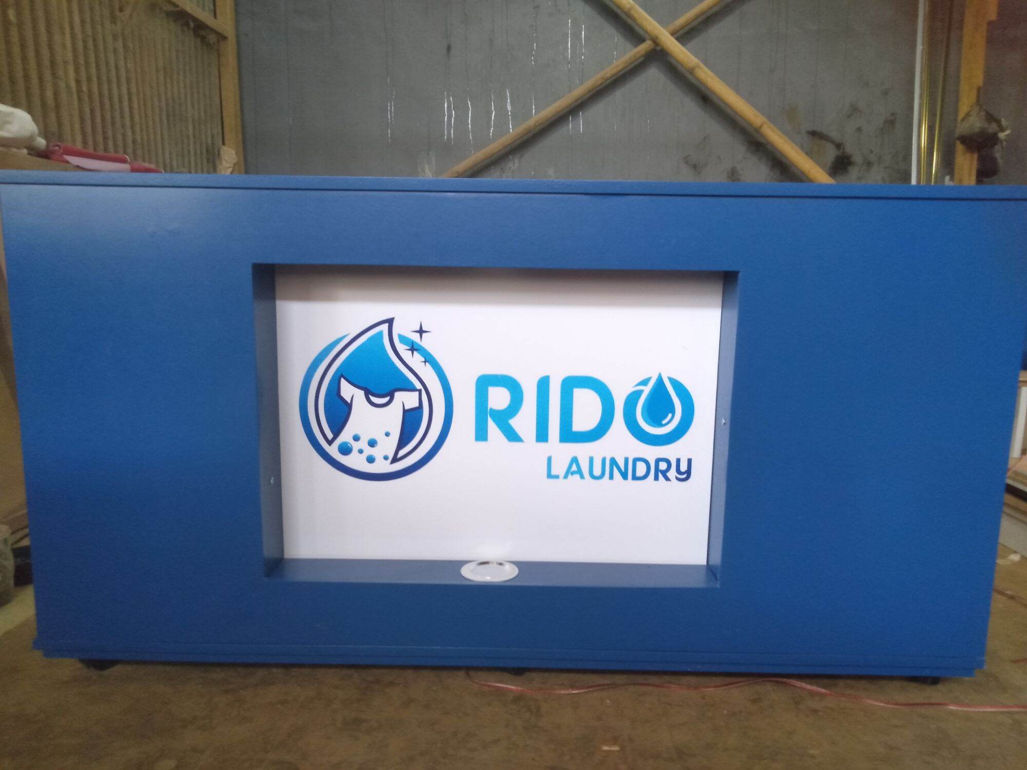 Meja Kasir Modern Berlampu LED BerLogo Nama Bisa Request. Berkaki Roda ...