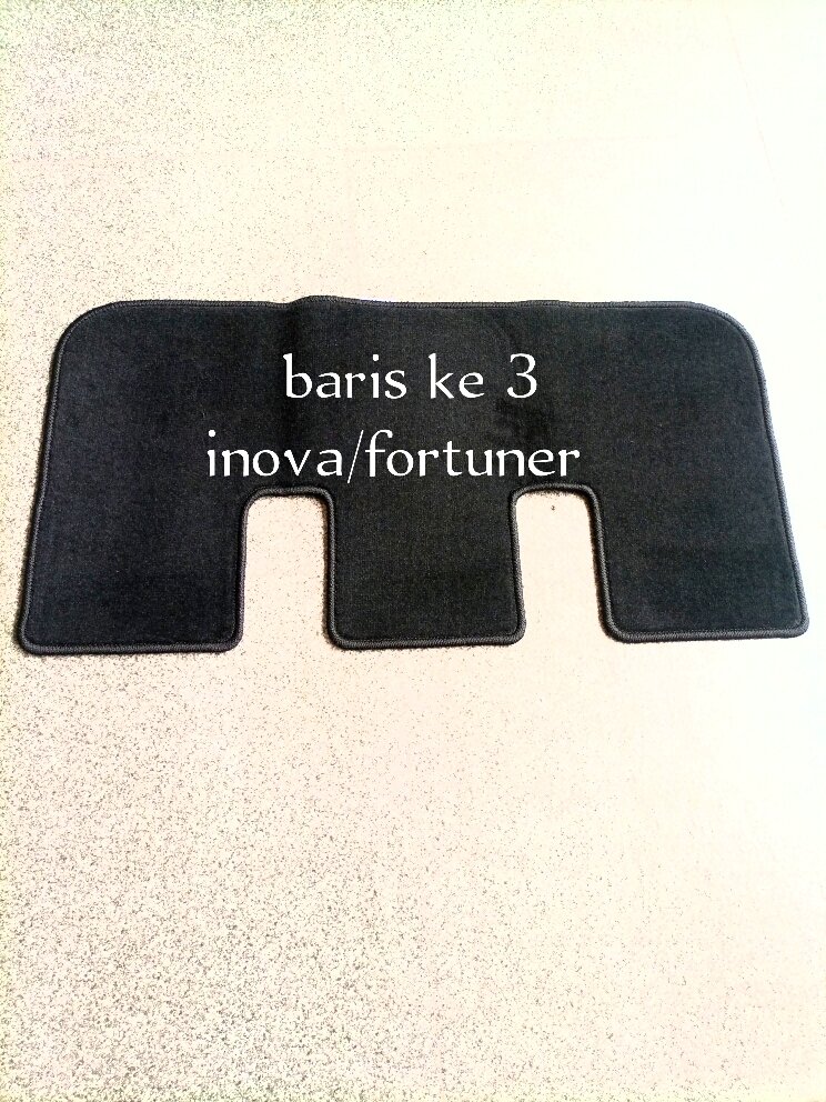 karpet baris ke 3 innova reborn/venturer/fortuner original bludru ...