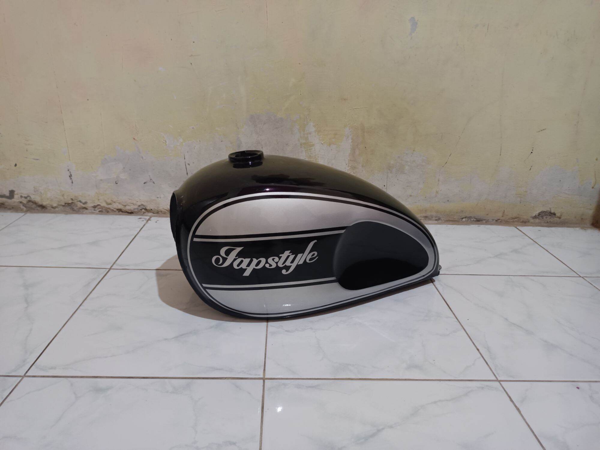 Tangki japstyle custom motor thunder byson Megapro Tiger Cb Pulsar Gl ...