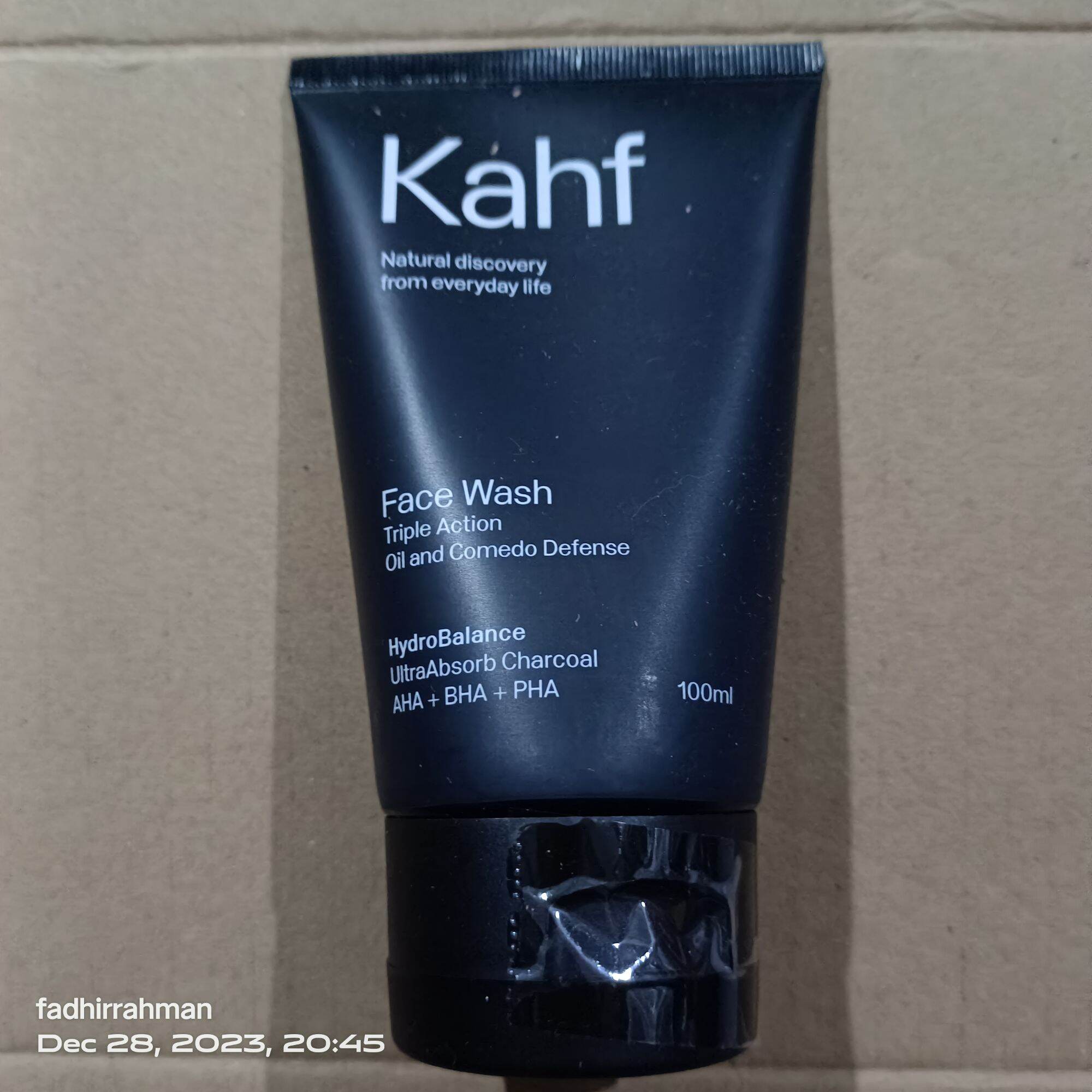 Kahf Triple Action Oil and Comedo Defense Face Wash 100 ml | Lazada ...