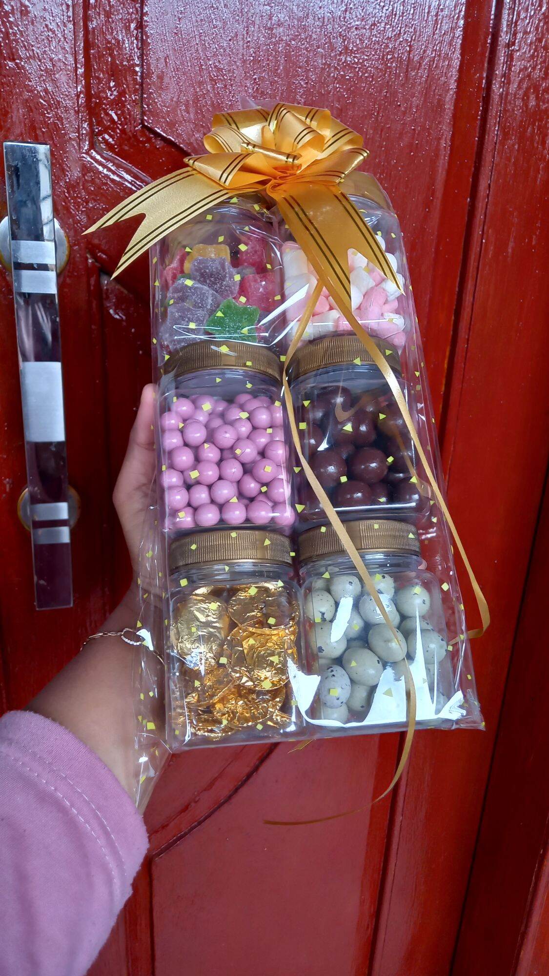 Parcel coklat Lebaran premium, Coklat Hadiah Anak Hampers Coklat Toples ...