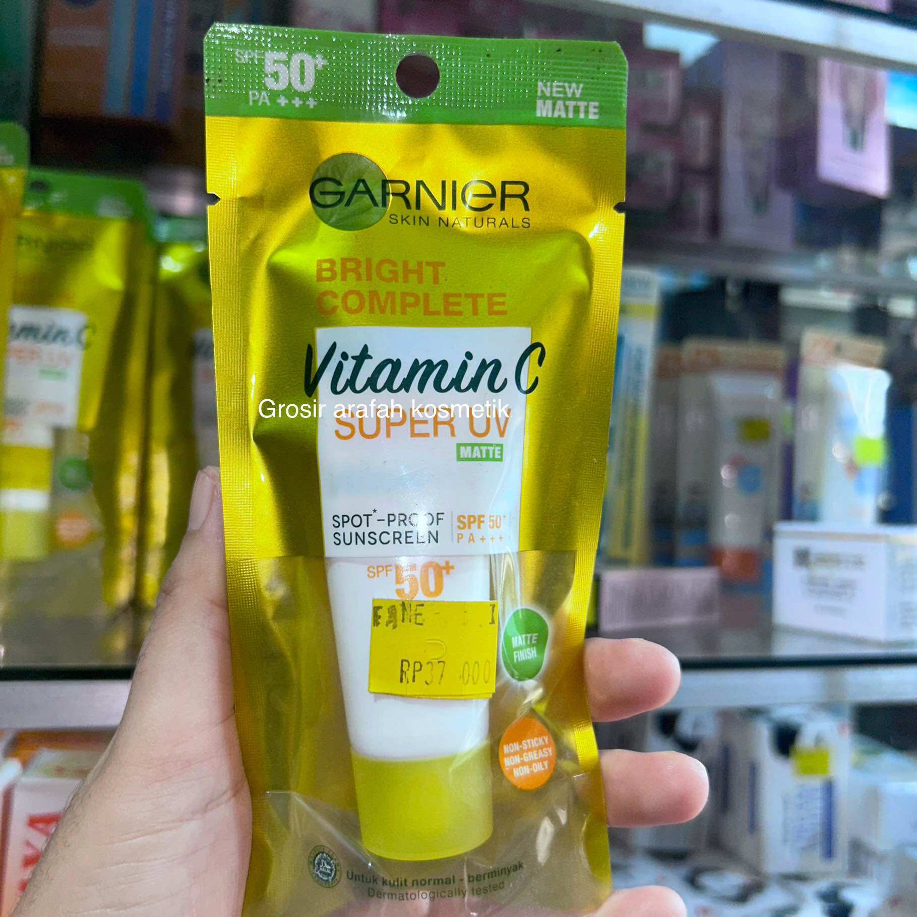 Garnier Bright Complete Vitamin C Super Uv Matte Sunscreen SPF 50 15 ml ...