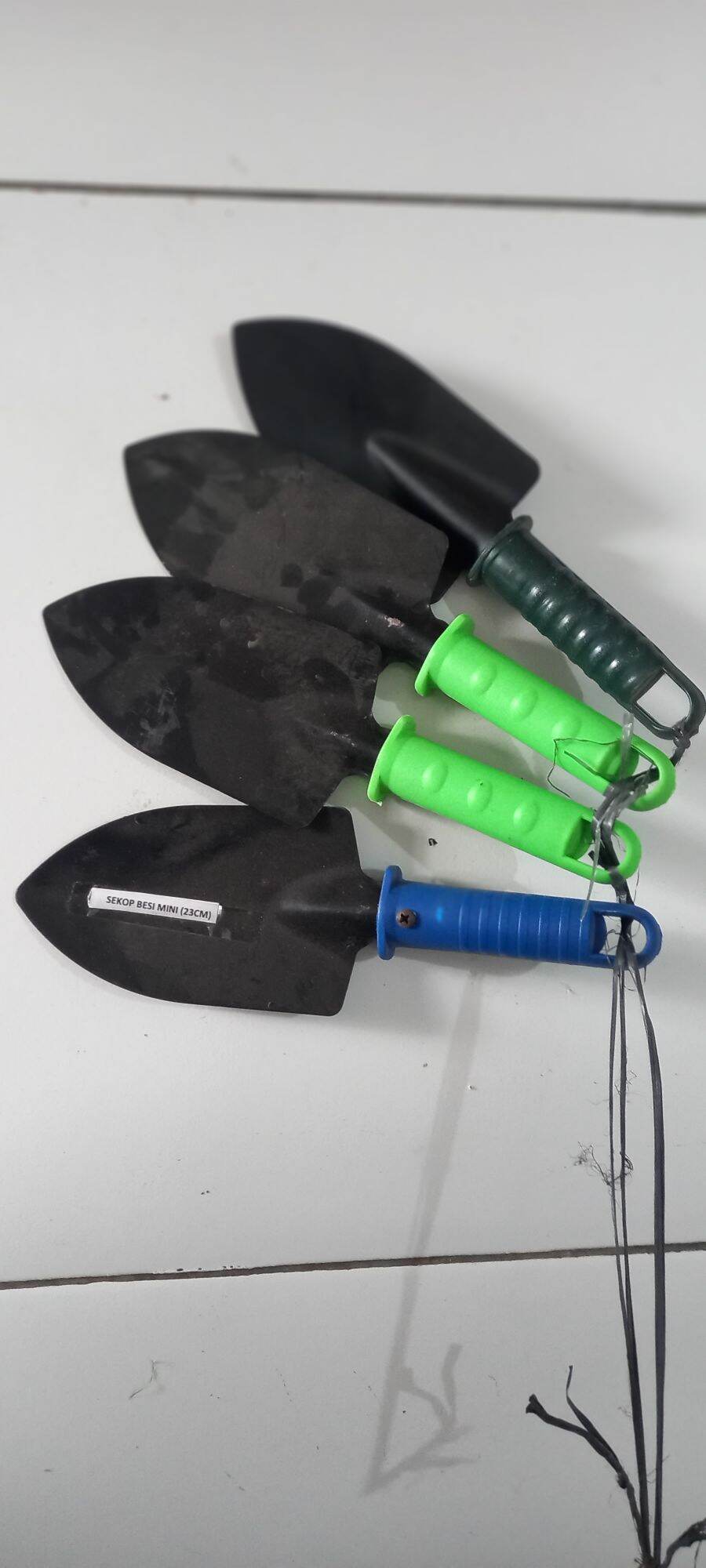 Sekop besi mini / sekop alat berkebun / sekop gali tanah | Lazada Indonesia