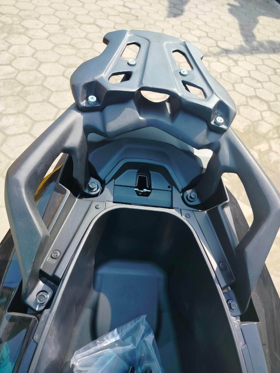 Bracket Top Box ADV 160 Model Robot Terbaru, Breket top box honda adv ...