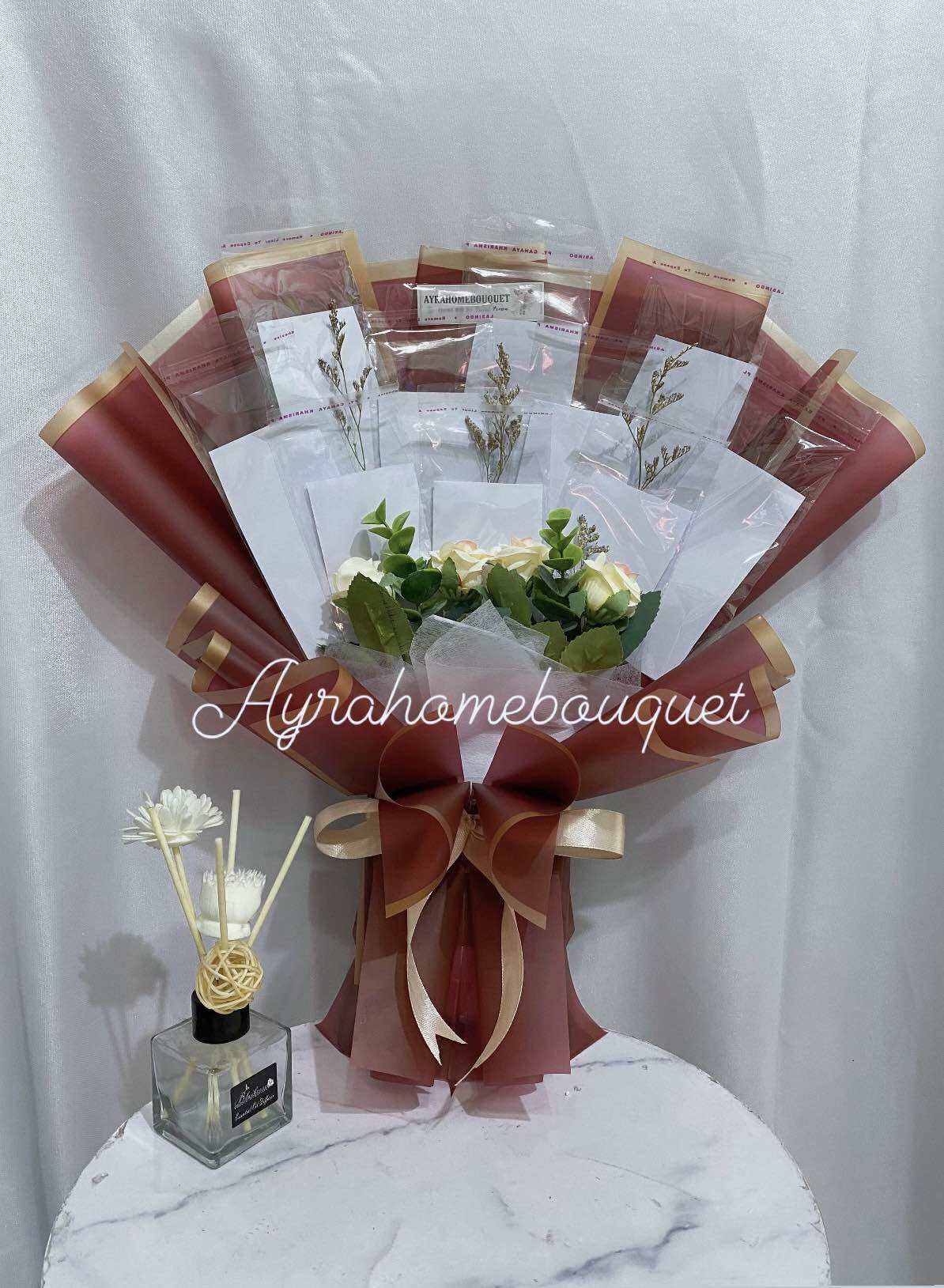 [10 15 20 BUNGA] Kerangka Money Bouquet Buket Bunga Uang Kosong 10 15 ...