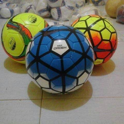Pusat Bola