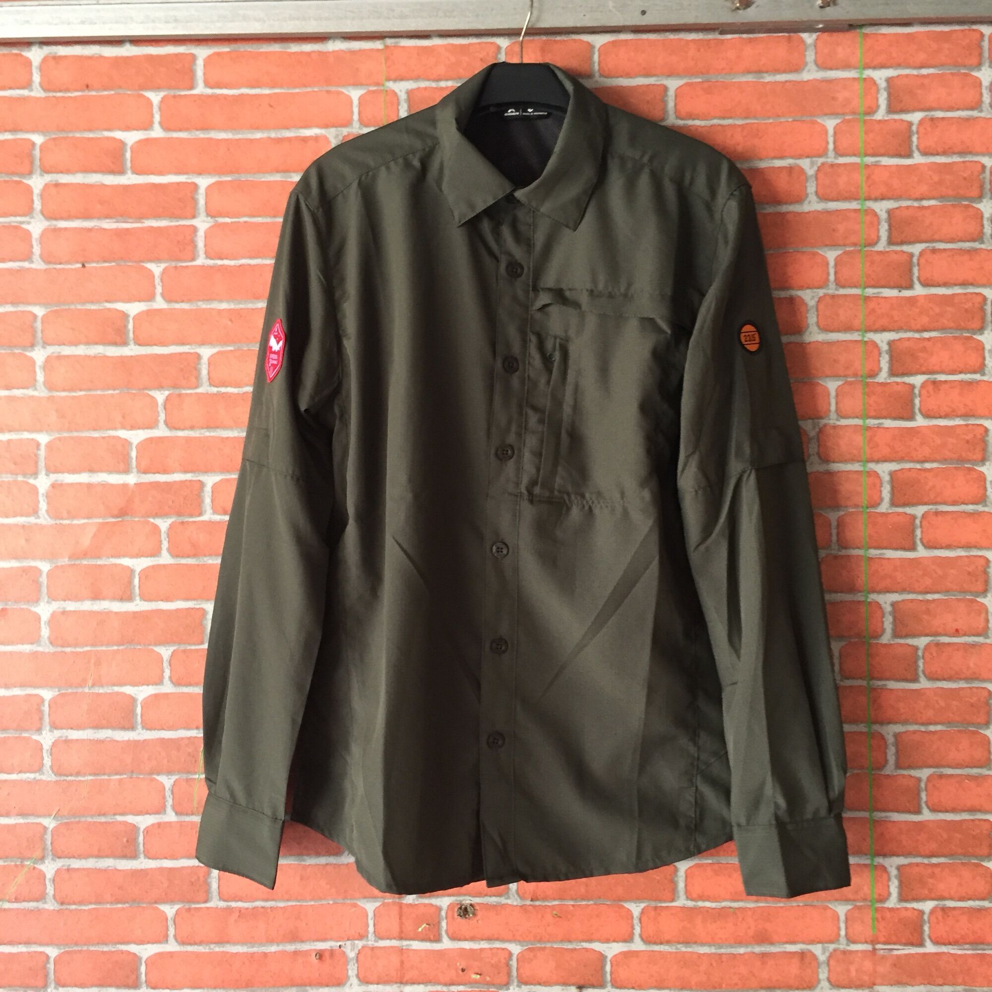 Kemeja eiger original gravel expedisi 28 Gunung | Lazada Indonesia