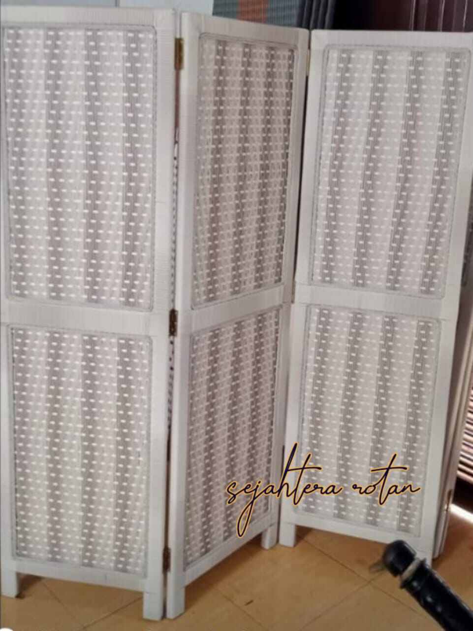 partisi penyekat ruangan rotan sintetis 3 pintu / pembatas ruangan ...