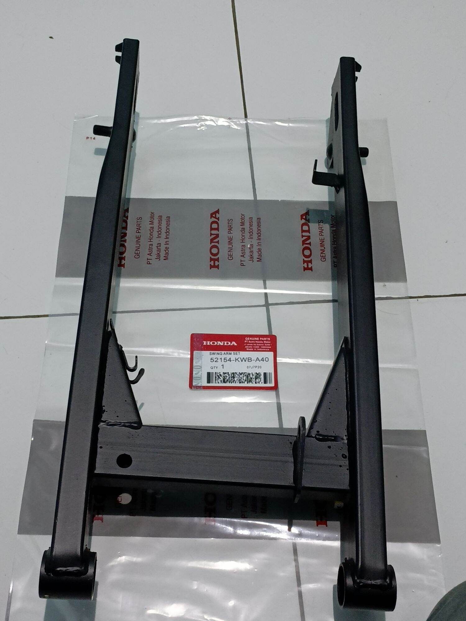 SWING AREM KWB HONDA BLADE 110 OLD, REVO ABSOLUTE OLD, REVO FIT 110 OLD ...