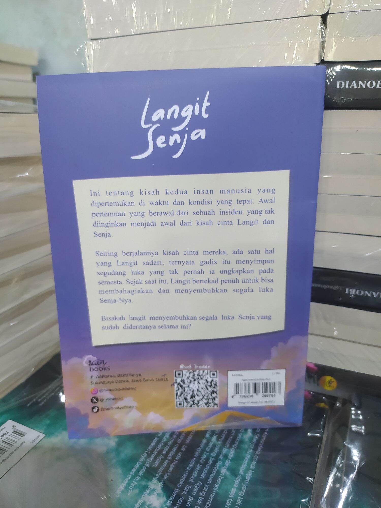 NOVEL LANGIT SENJA-NADILLA TP(kertas kuning) | Lazada Indonesia