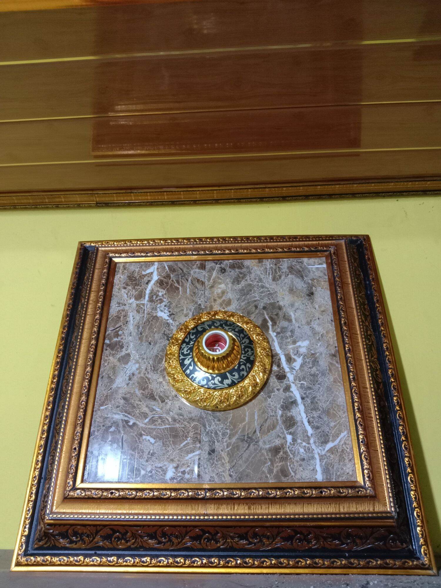 Ornamen Lampu Plafon Aesthetic Ukuran 50 cmx 50 cm/ Bahan PVC dan Lis ...