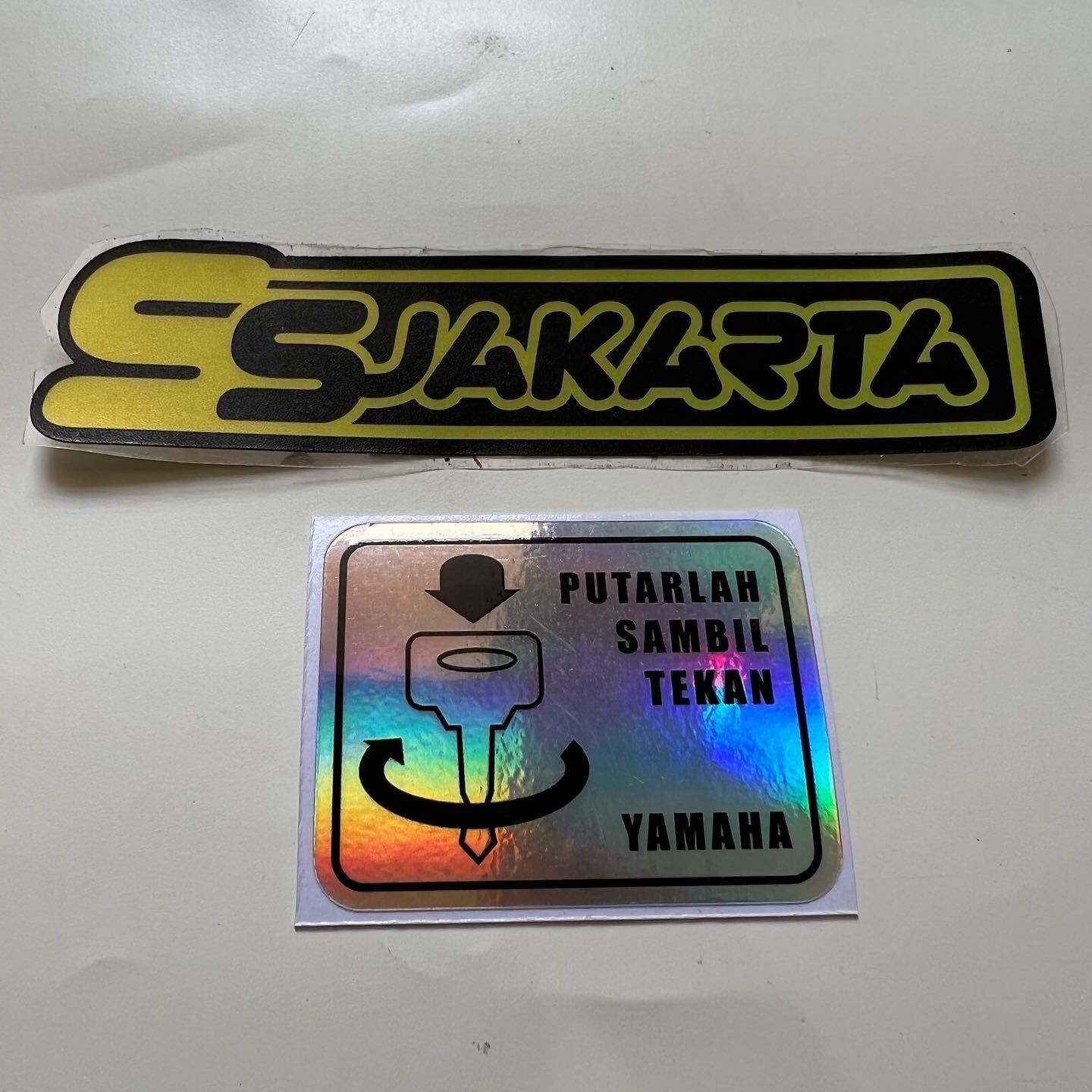 STIKER STICKER PERINGATAN WARNING KUNCI PUTARLAH SAMBIL TEKAN YAMAHA ...