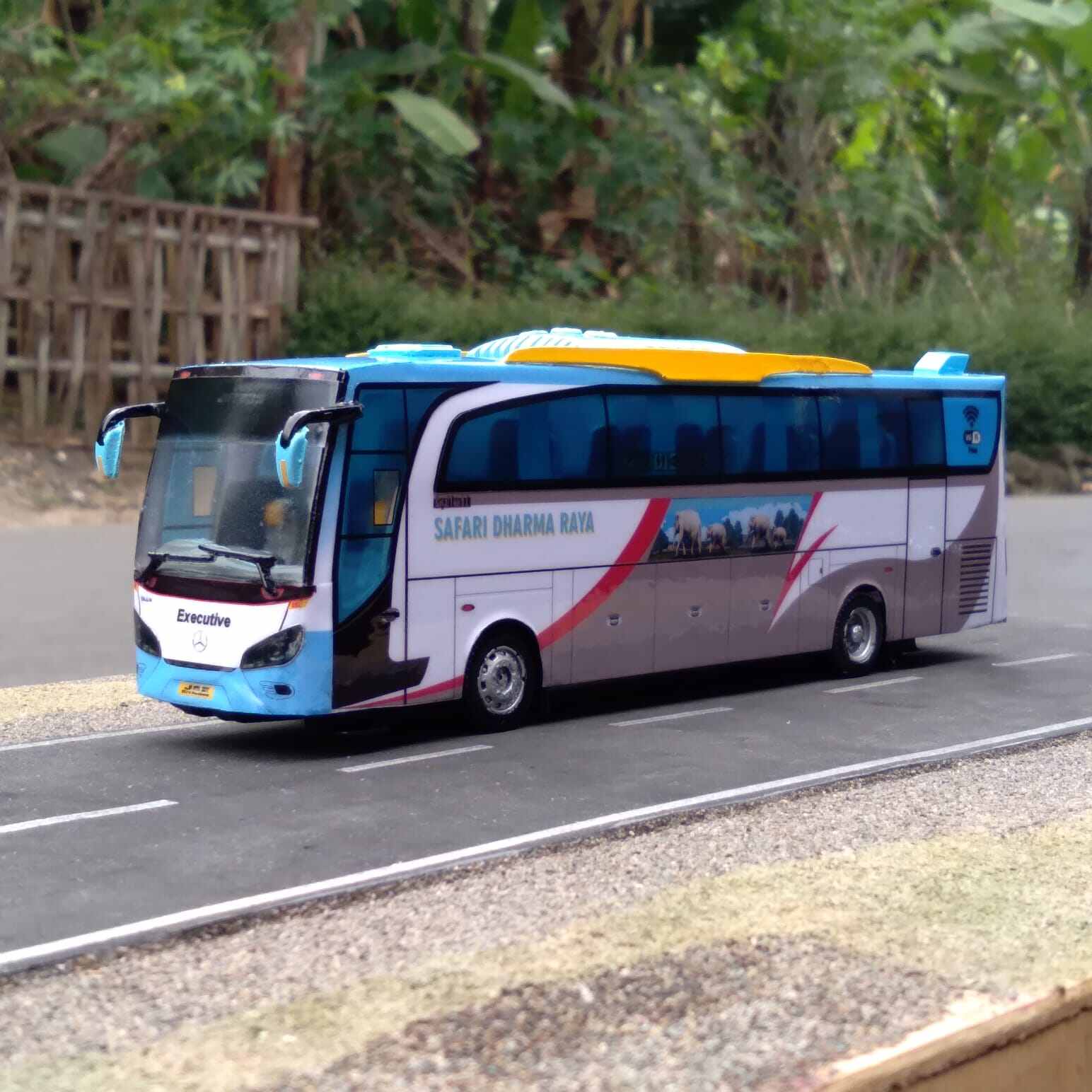 Miniatur bus Safari Dharma Raya body Jetbus | Lazada Indonesia