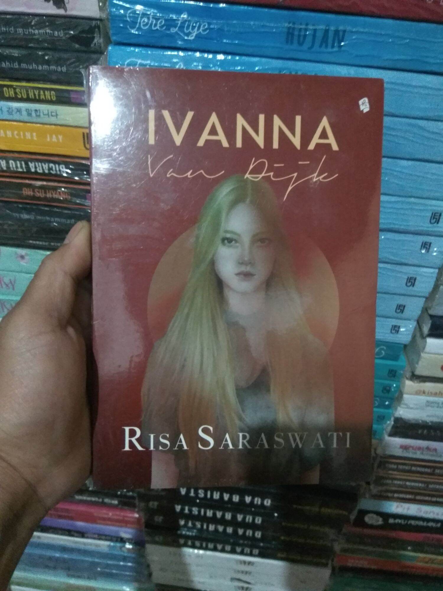 Novel Ivana - Risa Saraswati | Lazada Indonesia