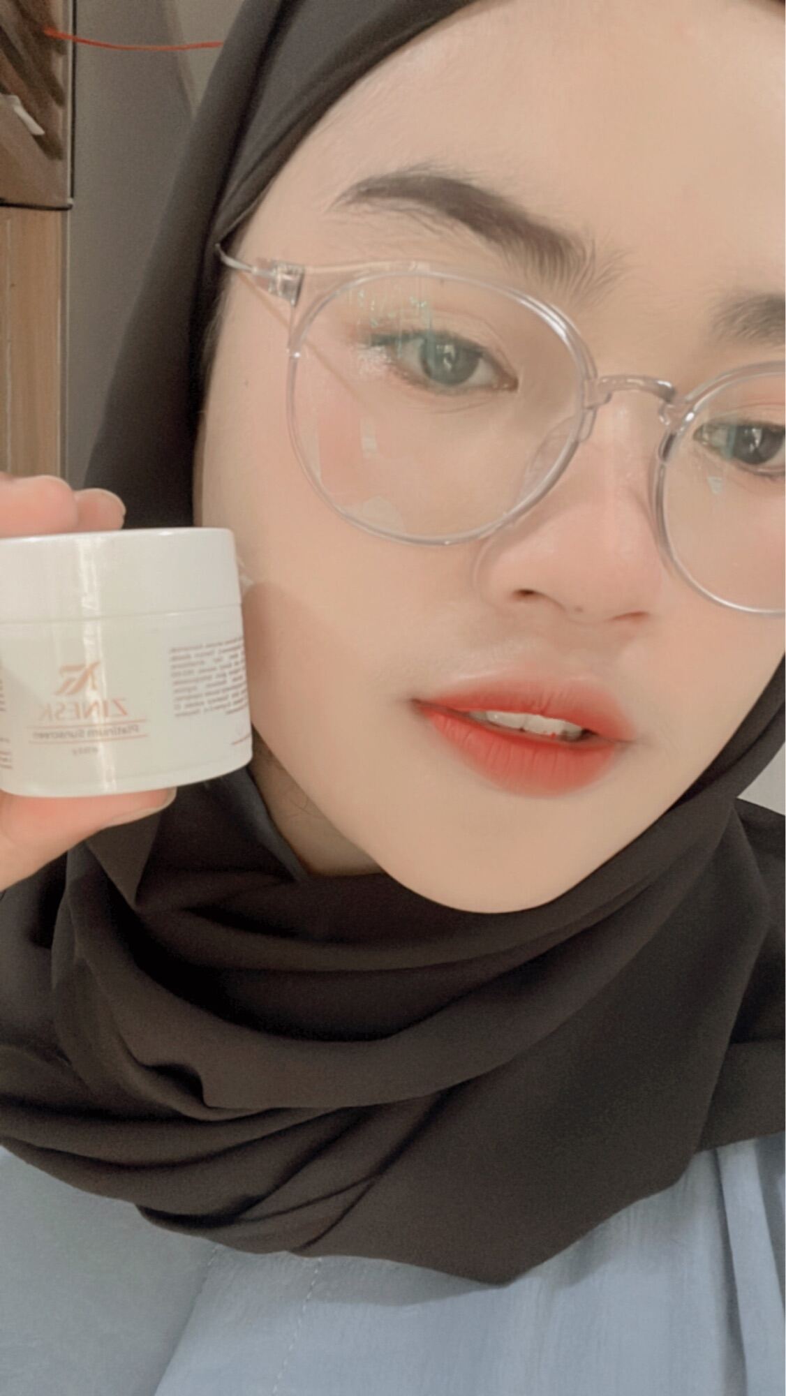 NR ZINESK PLATINUM GLOWING SUNCREEN SPF 30PA+++ | Lazada Indonesia