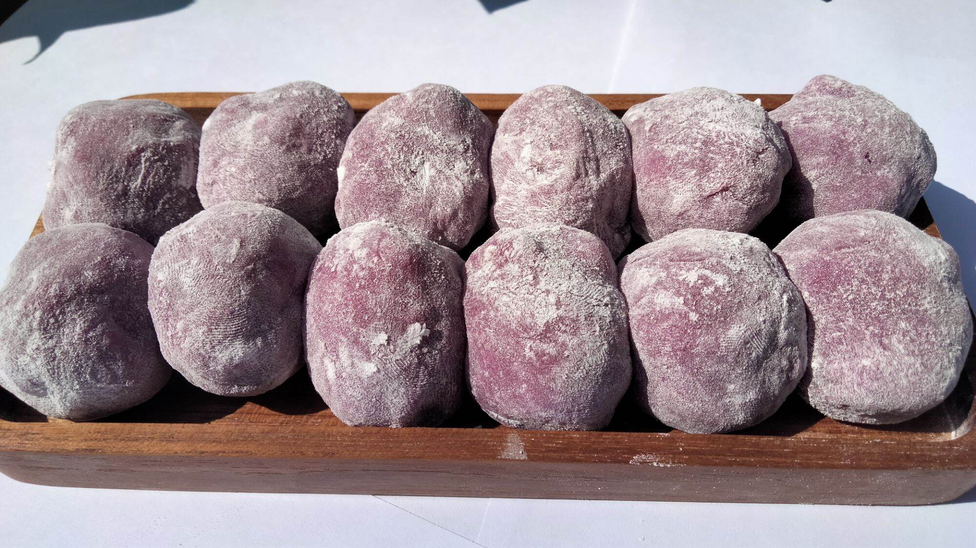 kue mochi aroma rasa anggur dengan isian kacang hijau beli 2 bonus 1 ...