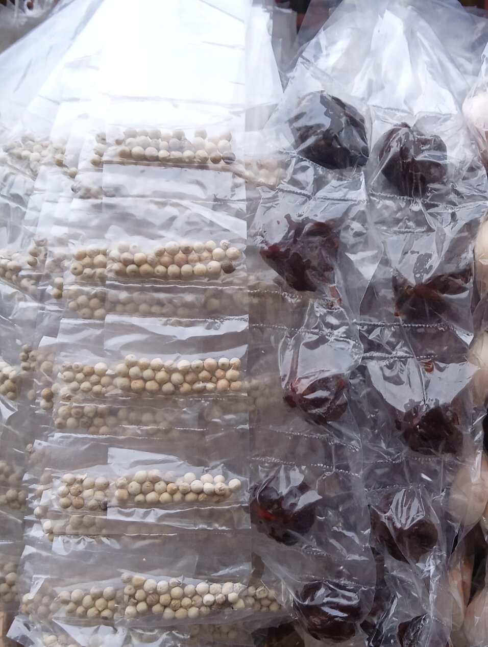 lada bulet sama asam jawa.isi 10 Renceng. masing masing. 5 renceng ...